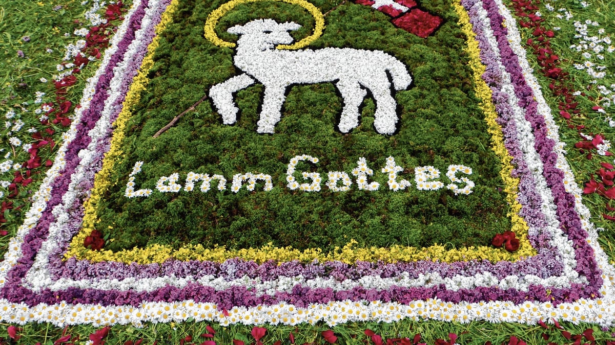 Blumenteppich der Erstkommunionkinder