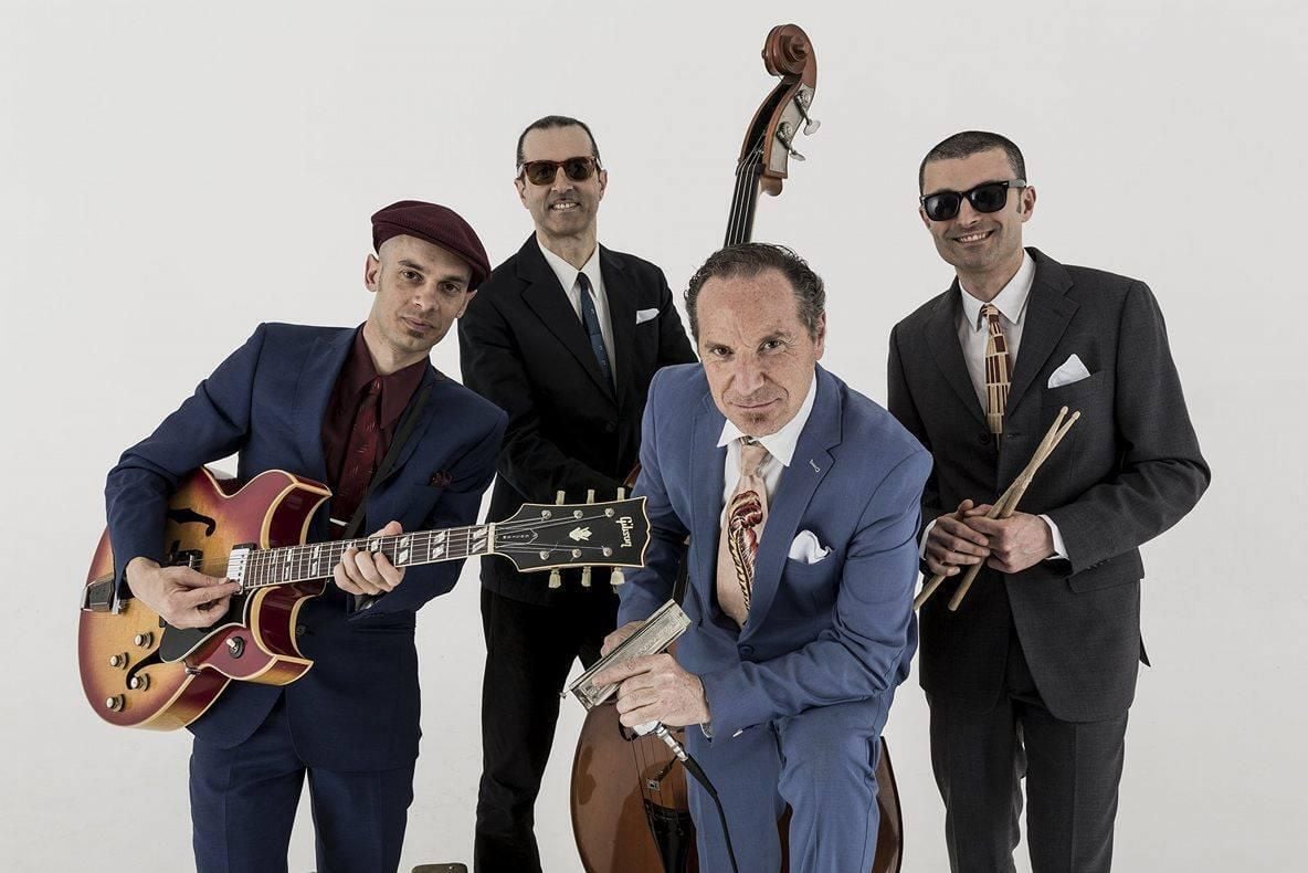 Egidio „Juke“ Ingala & The Jacknives spielen im Flieger