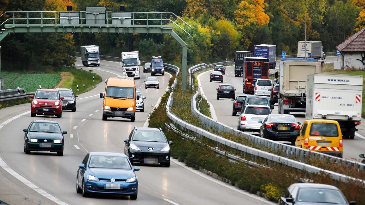 Autobahn A8 Fahrtrichtung Stuttgart mehrere Tage gesperrt