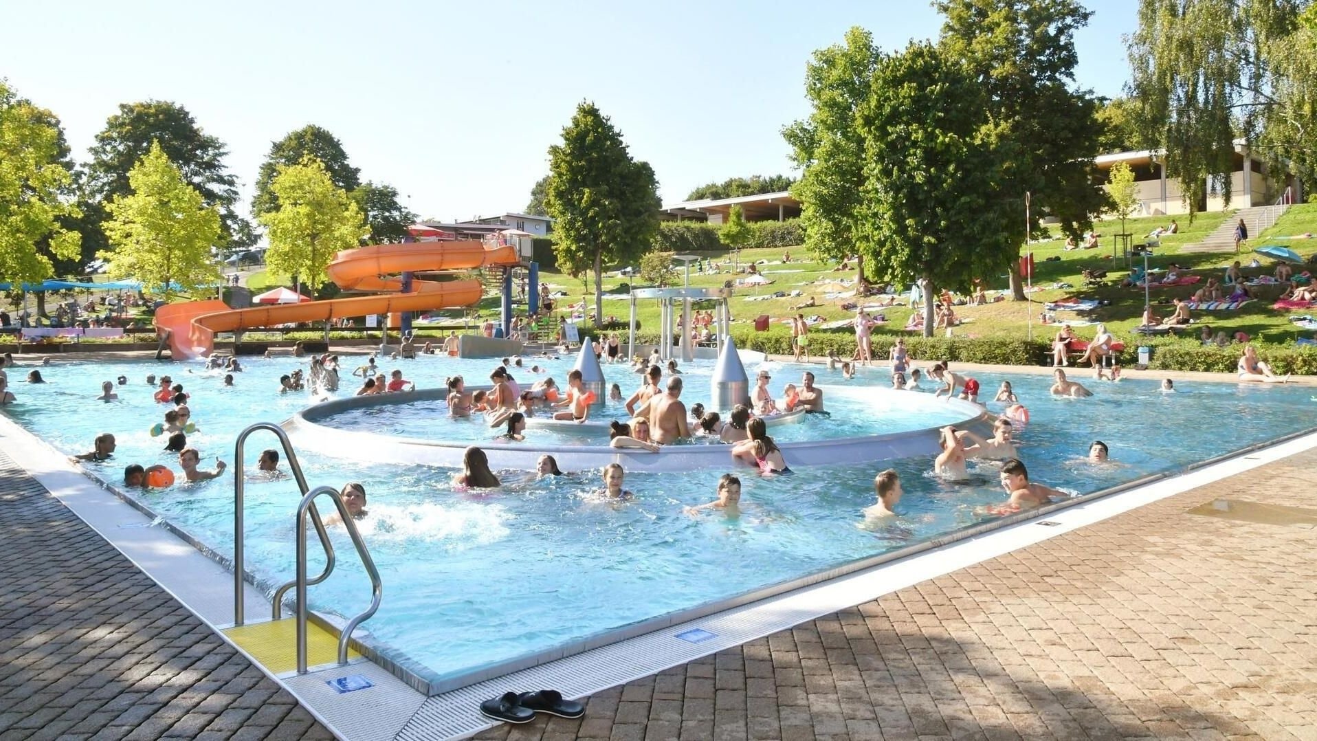 So lief das erste Freibad-Wochenende in Ehingen