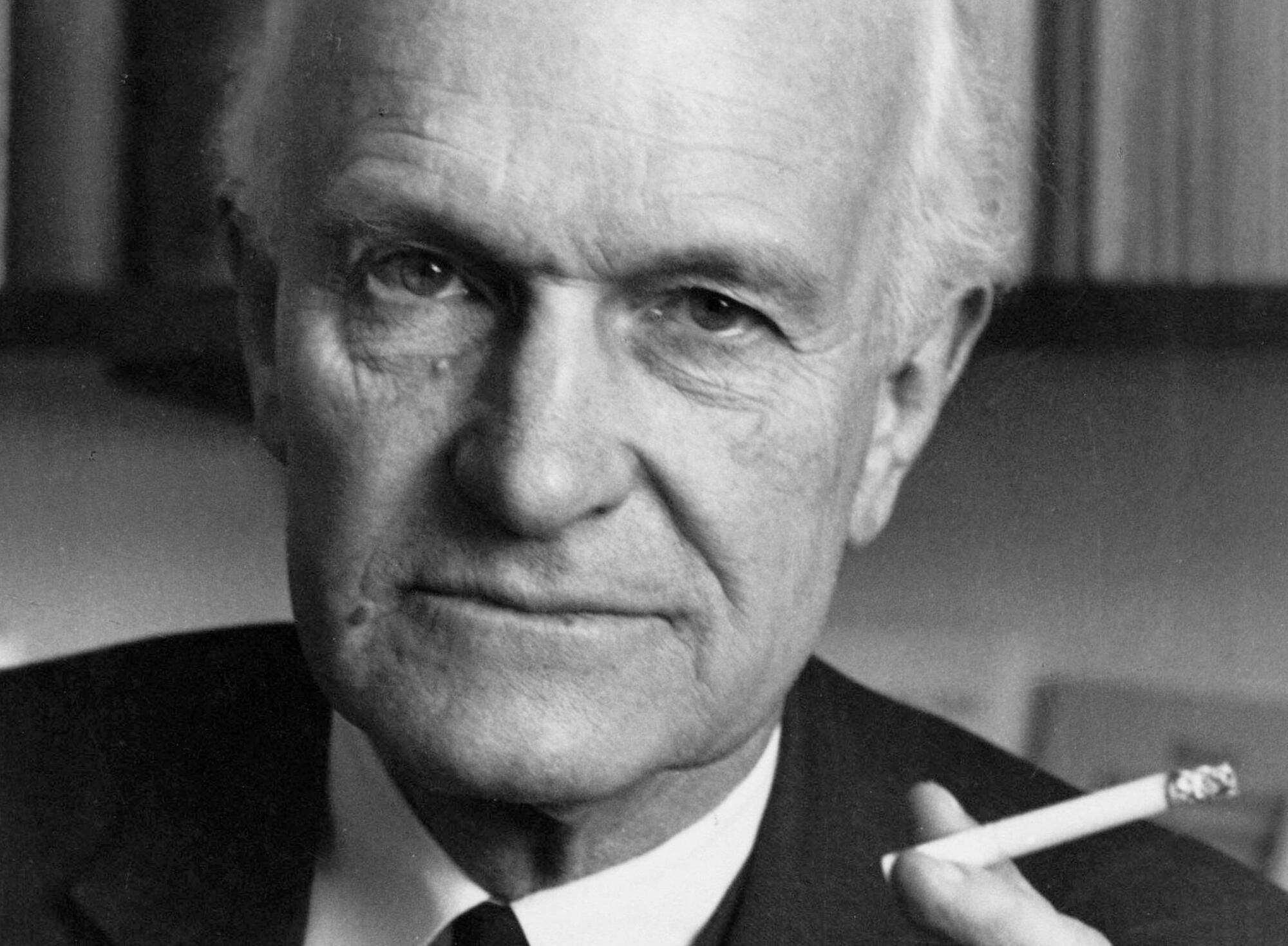 Herr der Bücher: Neue Biografie über Wilhelm Hoffmann erschienen