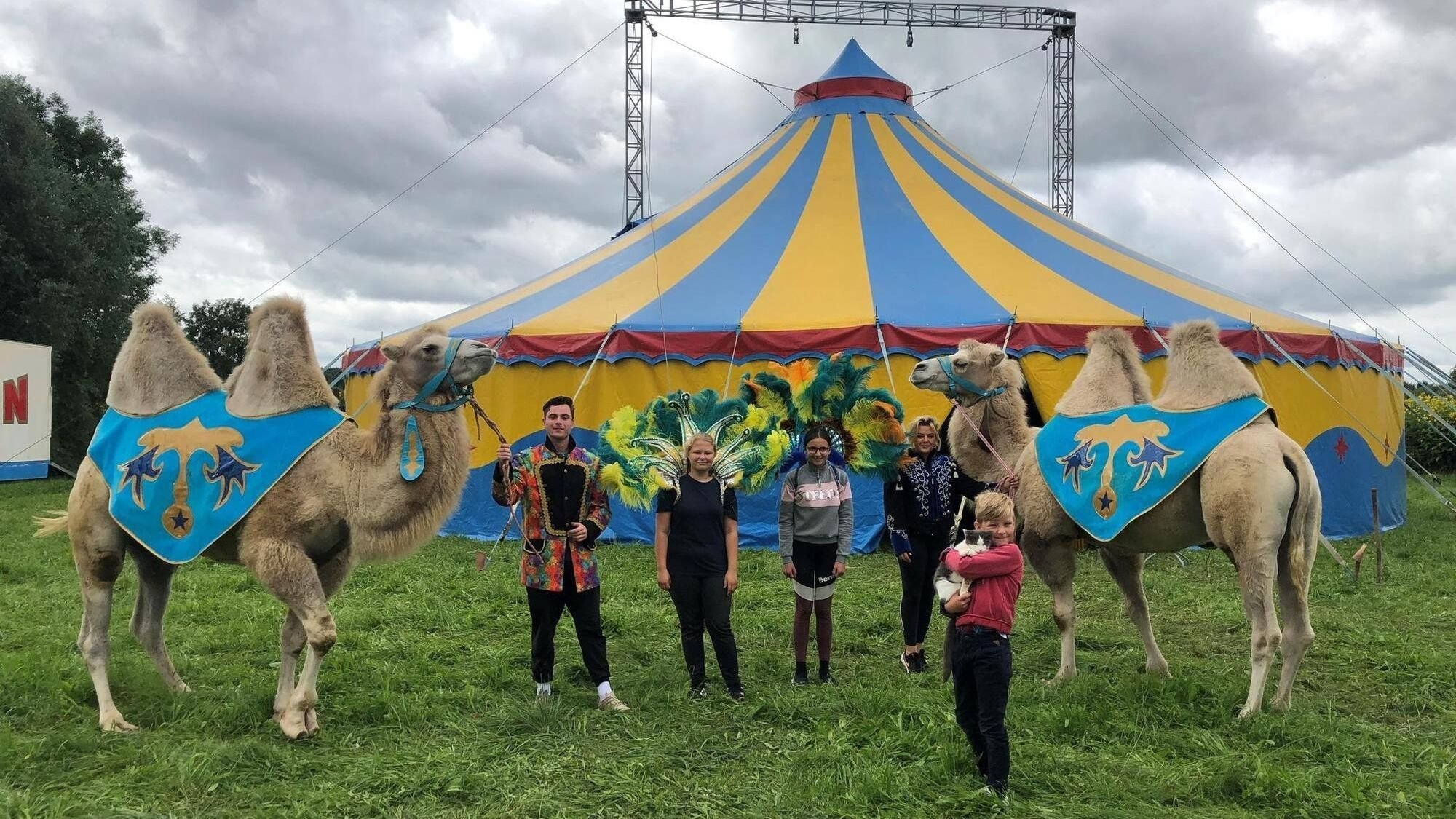Der Circus Renz ist in der Stadt
