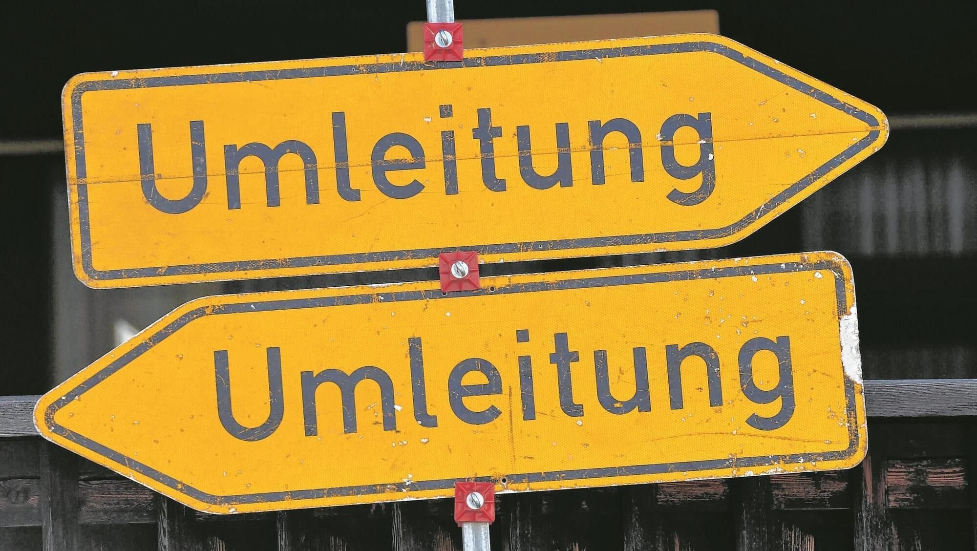 Kreisverkehr zum Berner Feld kurzzeitig wegen Splitter gesperrt