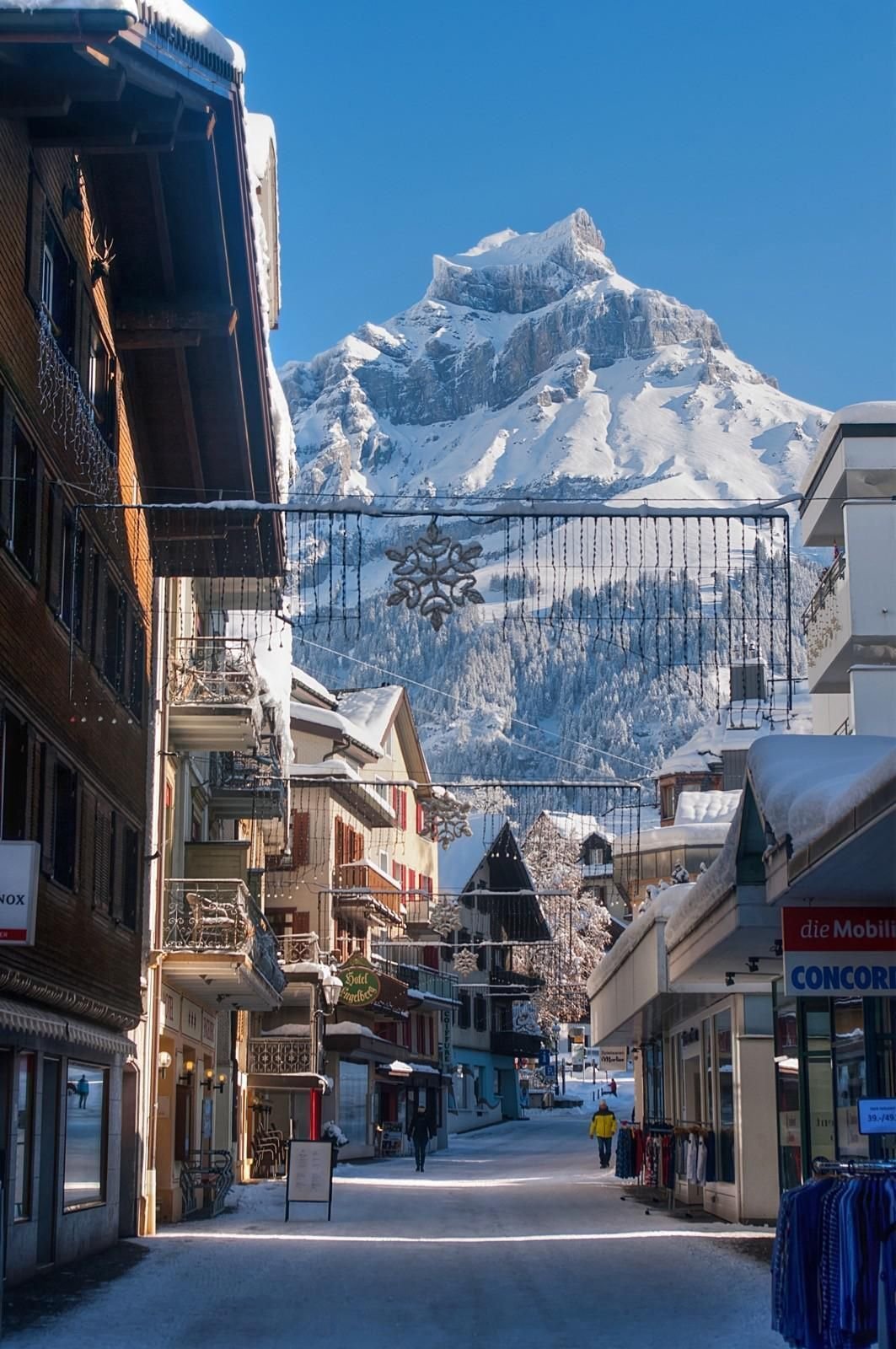 Zu Weihnachten herrscht in Engelberg eine Winterwunderwelt