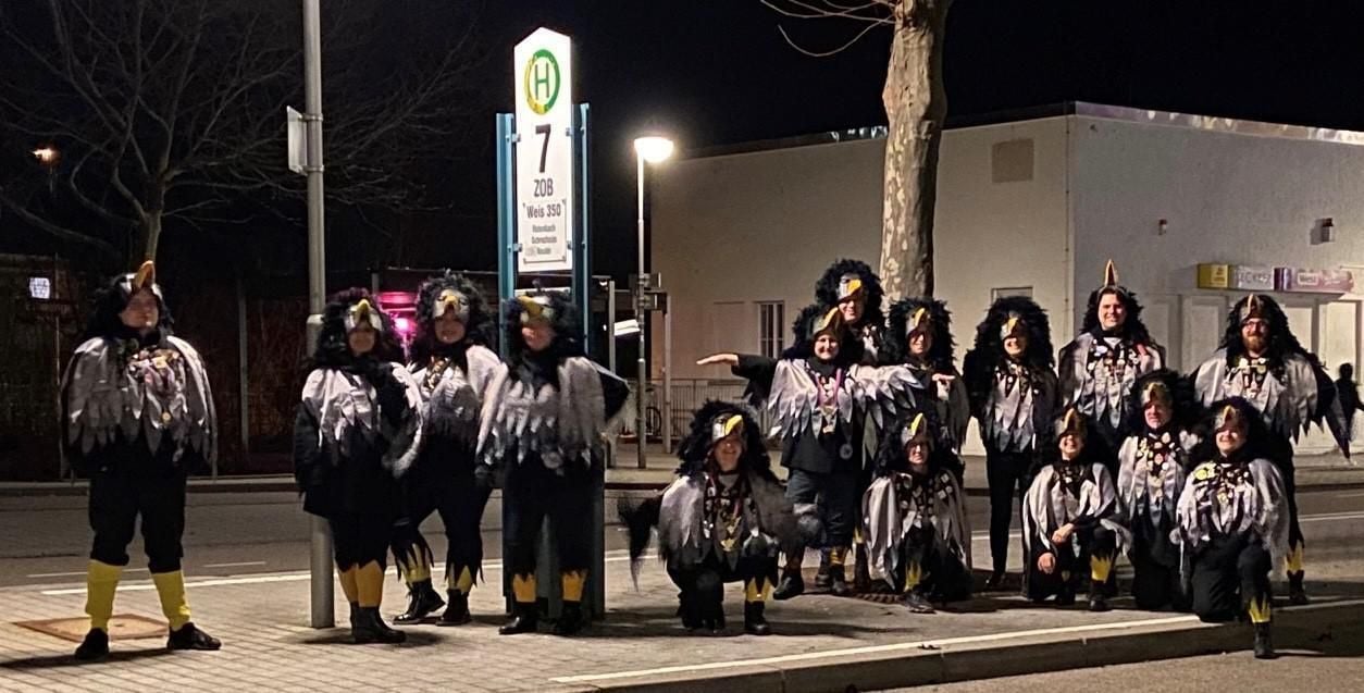 Ellwanger Virngrundkrähen stauben die Masken ab