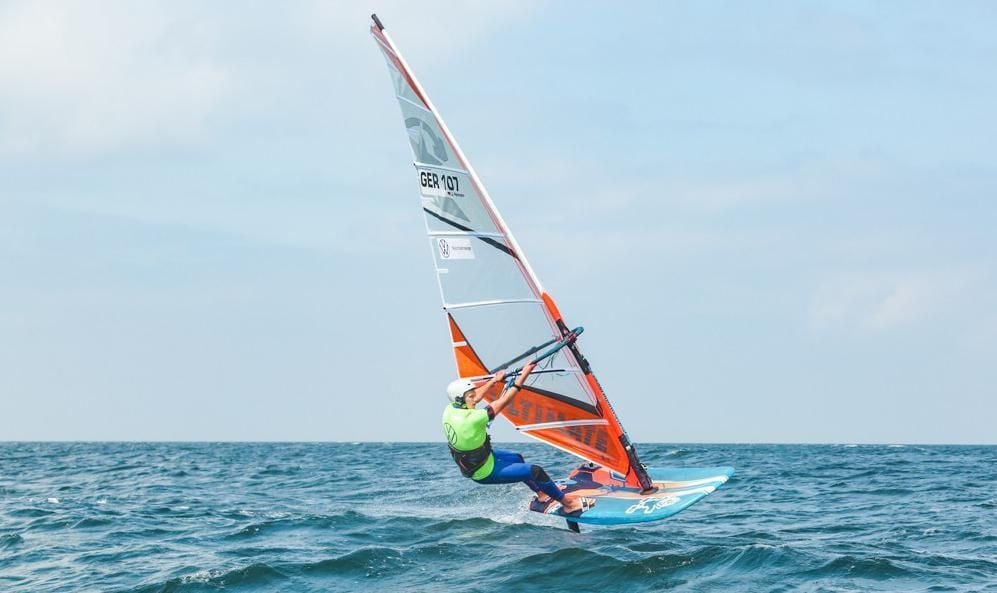 Selbst Blasen stören Surfer Jonne Heimann nicht