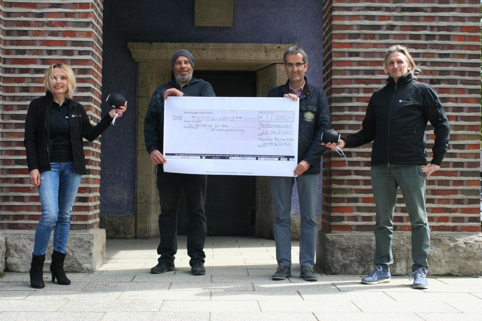 Corona macht erfinderisch: Meckenbeurer Firma stellt jetzt Masken her