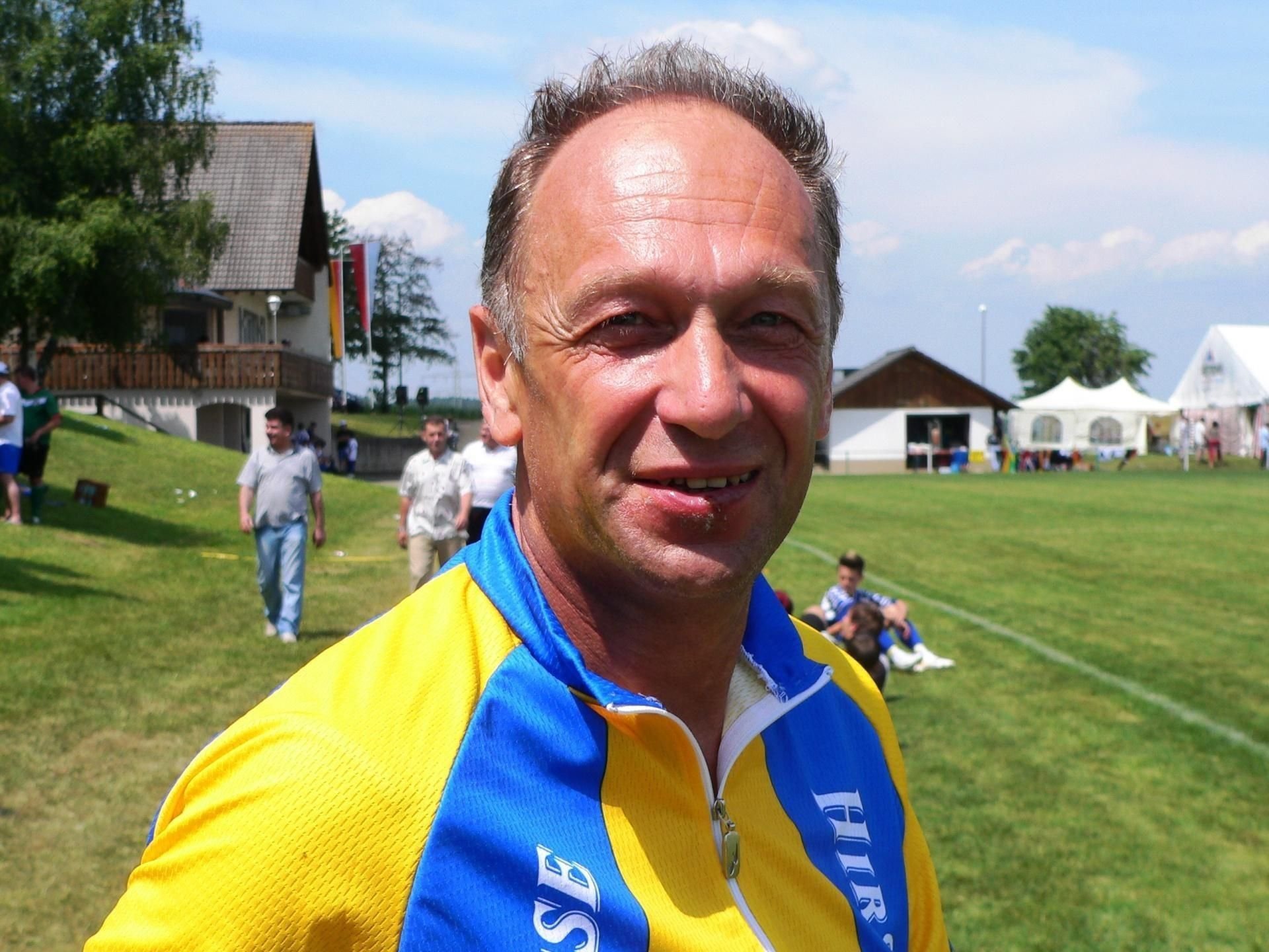 Ralf Ressel für Peter Tumler