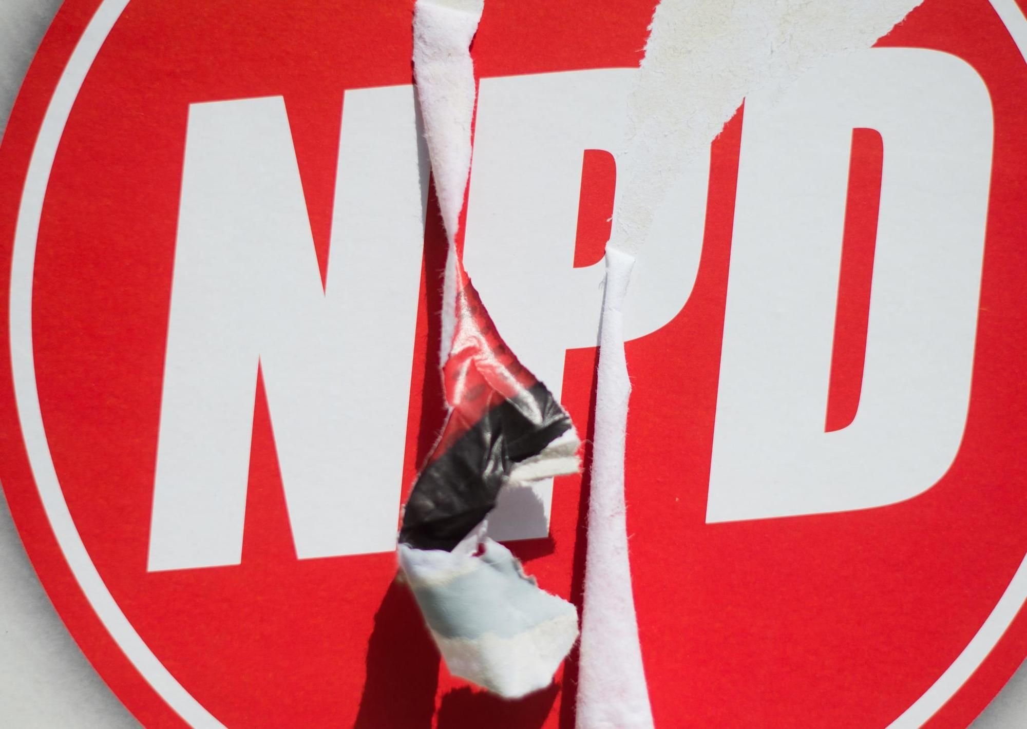 NPD-Plakate müssen hängen bleiben