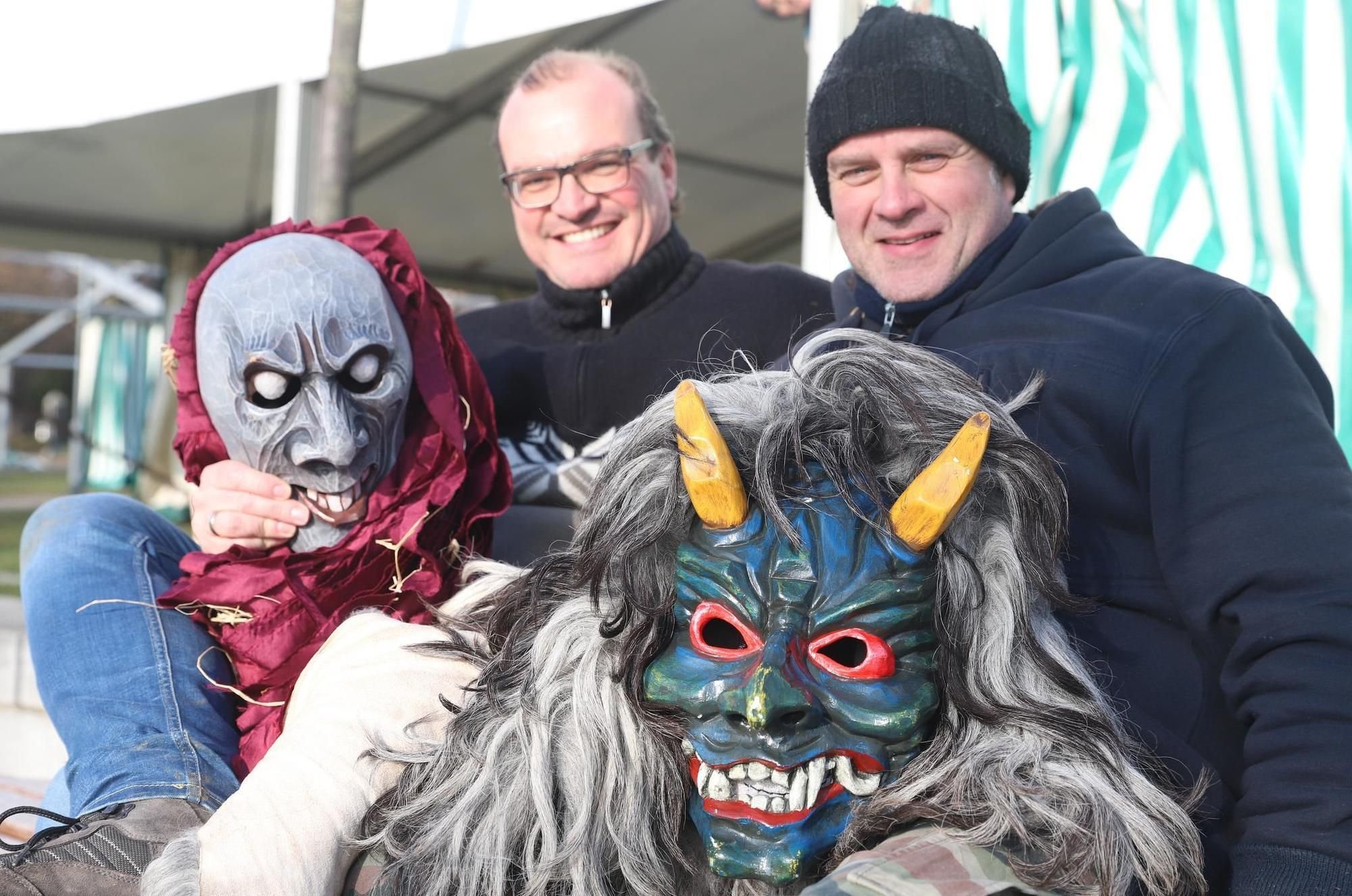 Ringtreffen: Teuringer Johle bewirten im Zelt