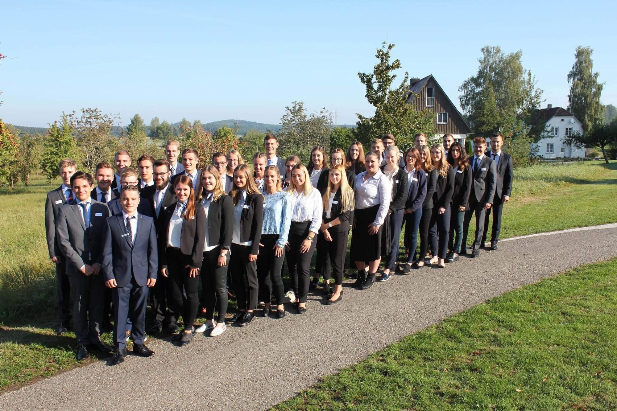 36 Bank-Azubis starten in ihre Ausbildung