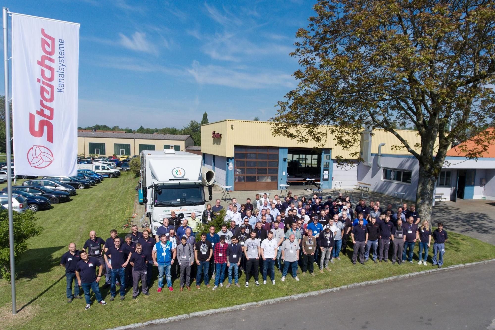 Maschinenbau und Kanalsysteme: Streicher liefert ab