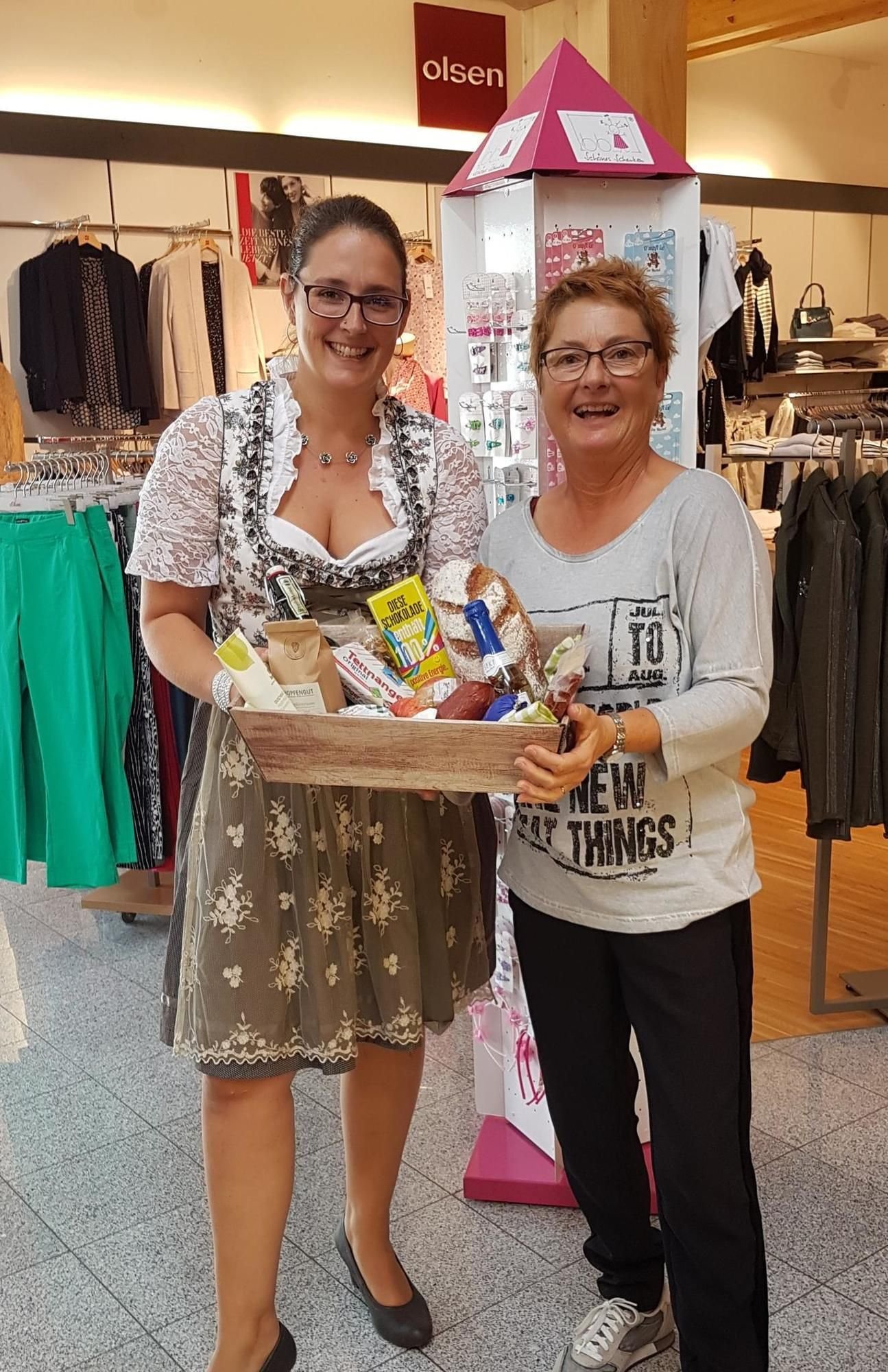 Elke Fischer gewinnt ein „Erntedank-Kischtle“