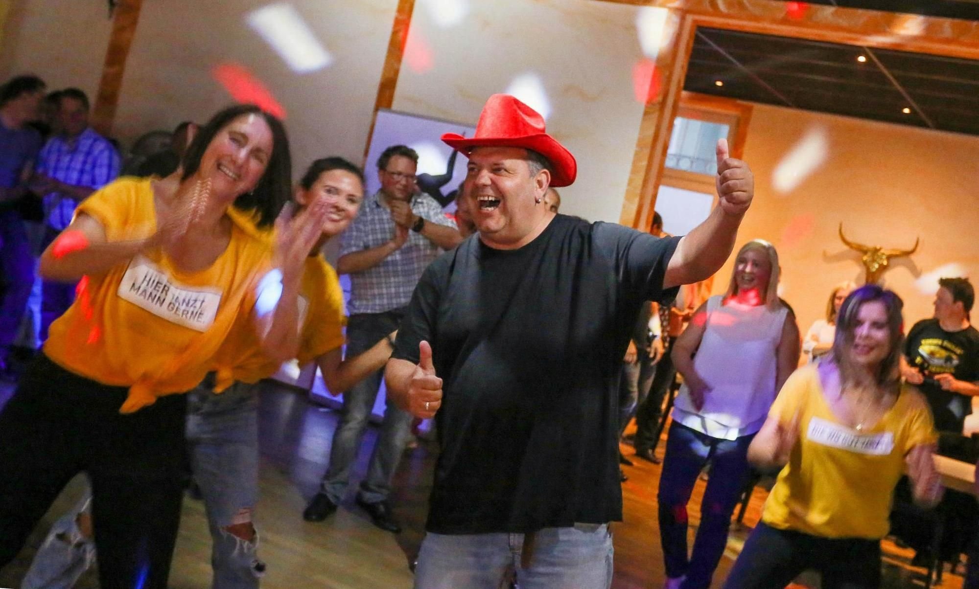 Festival-Fans starten mit Warm-Up-Party