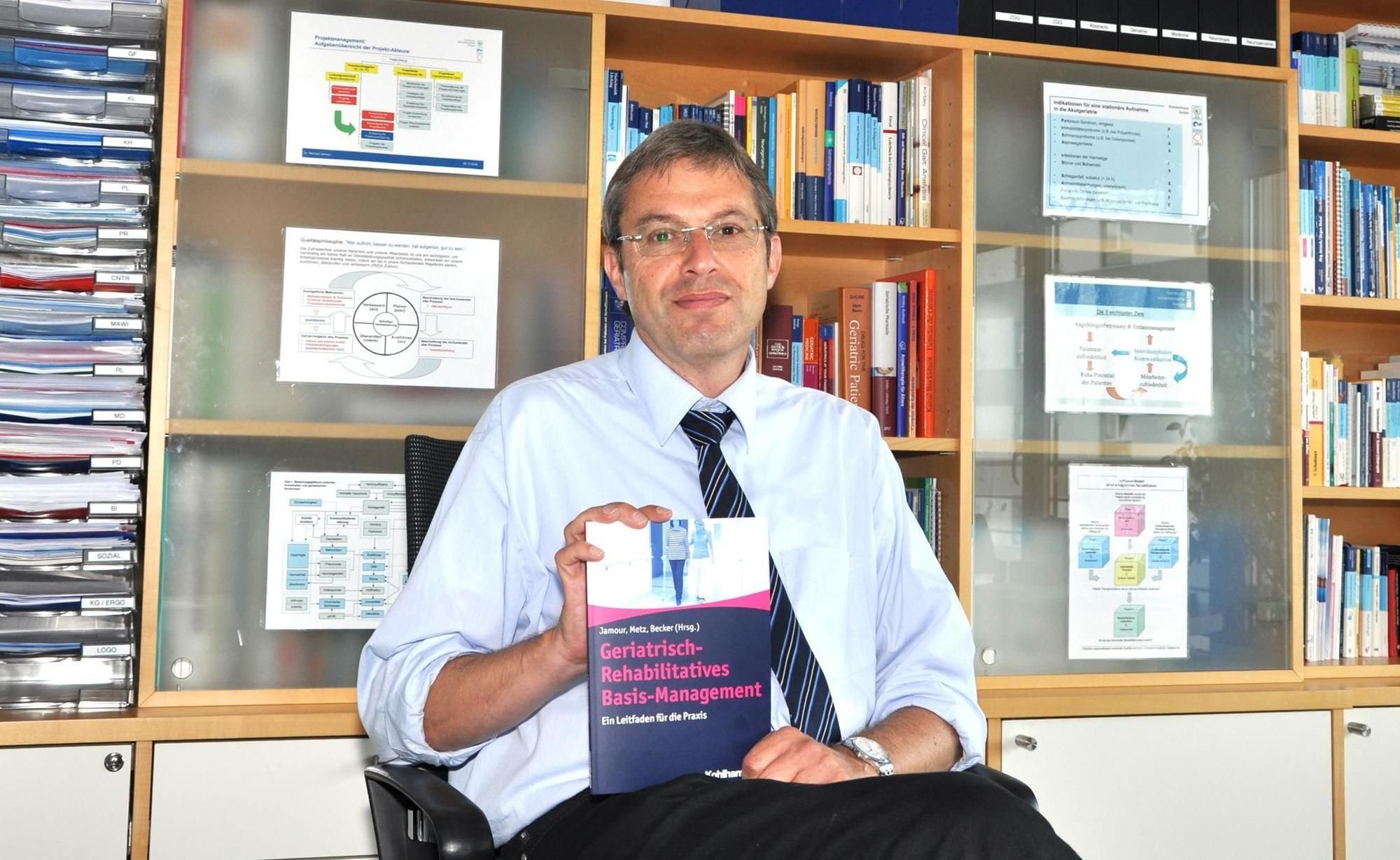Ehinger Arzt gibt ein Buch heraus
