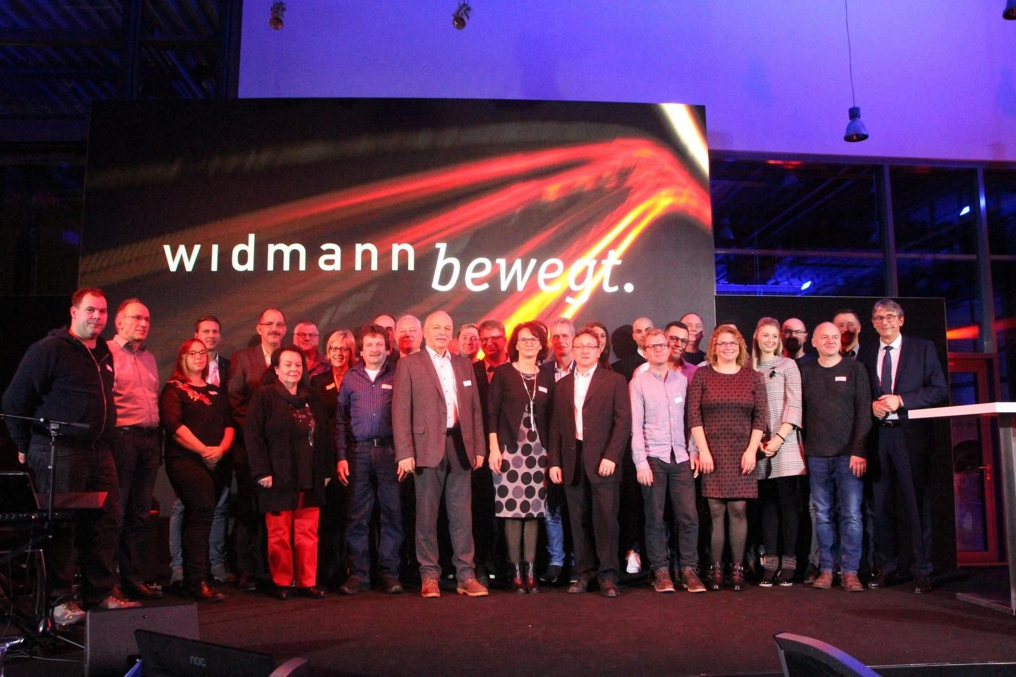 Widmann würdigt Mitarbeiter für langjährige Betriebszugehörigkeit