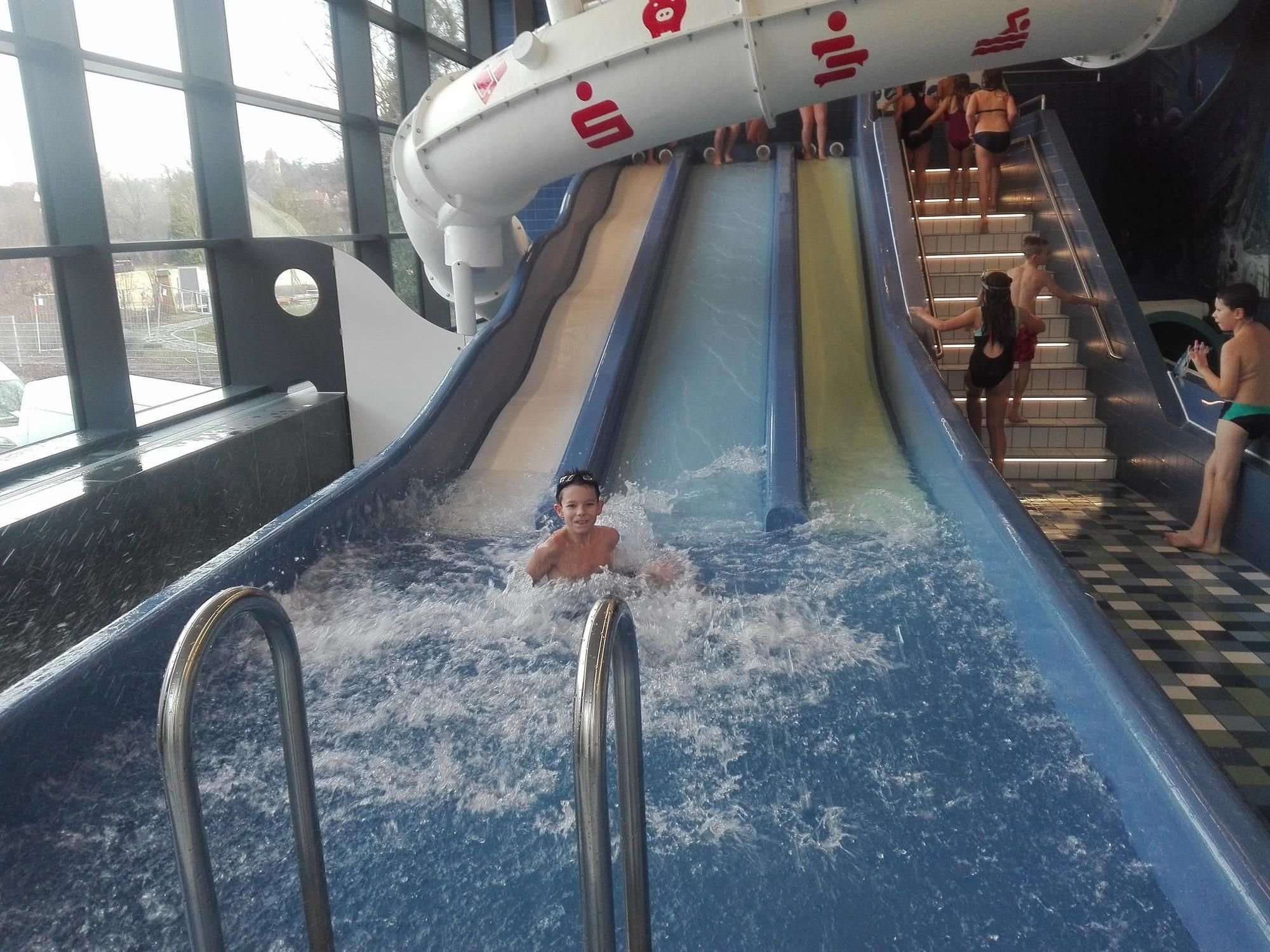 Schwimmunterricht im Wellenbad