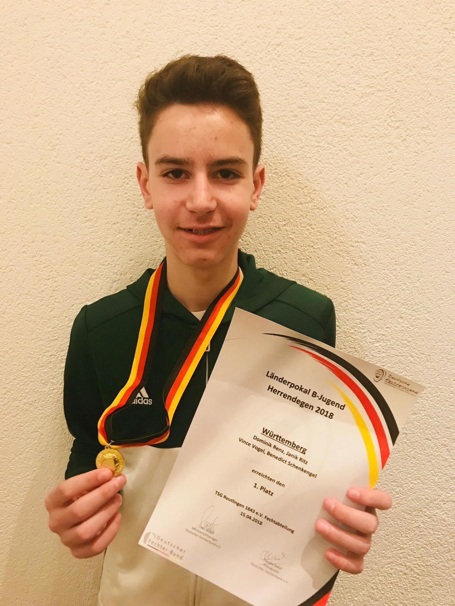 Dominik Renz holt DM-Titel mit der Mannschaft