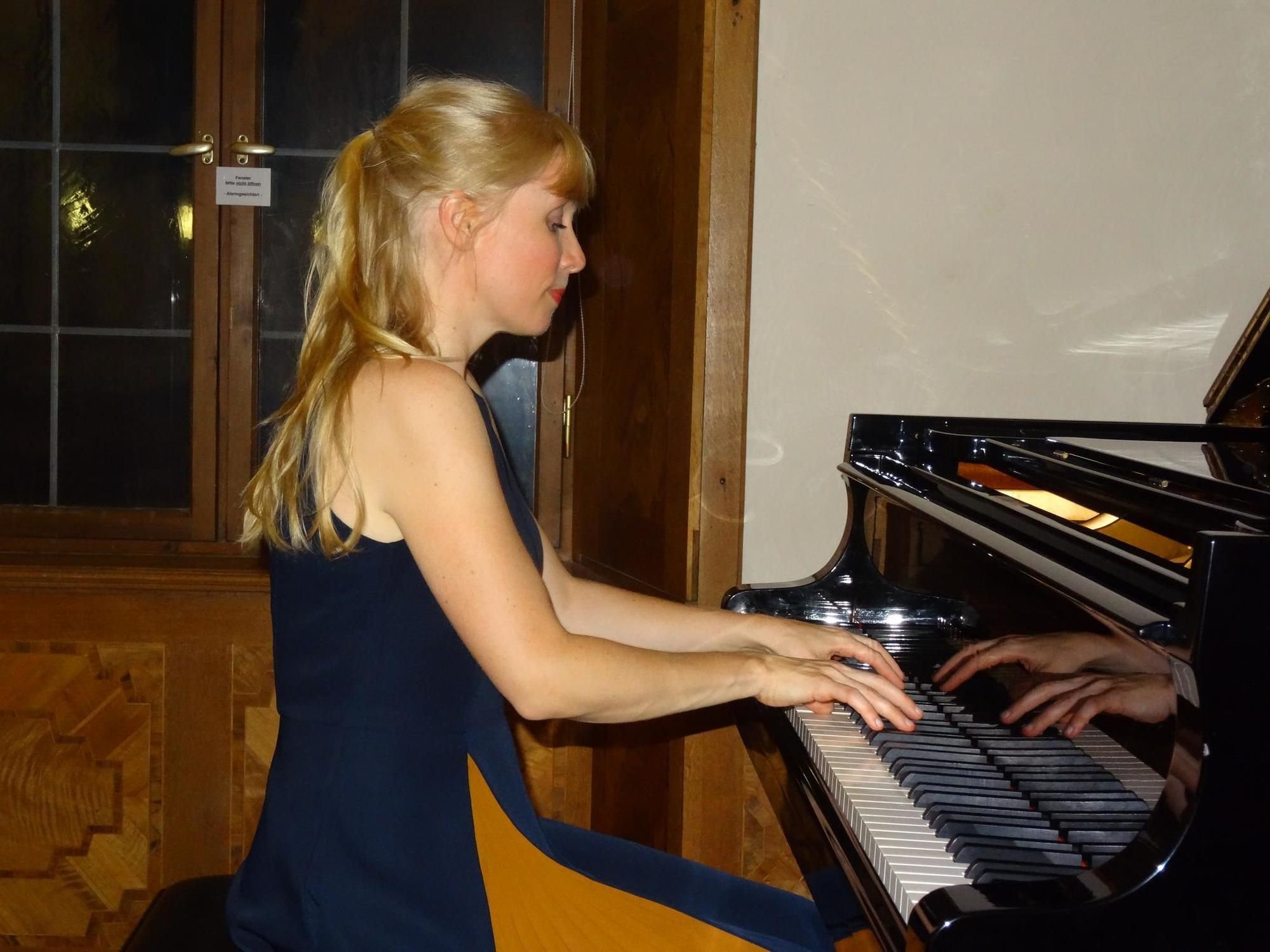 Berliner Pianistin spielt im Thronsaal