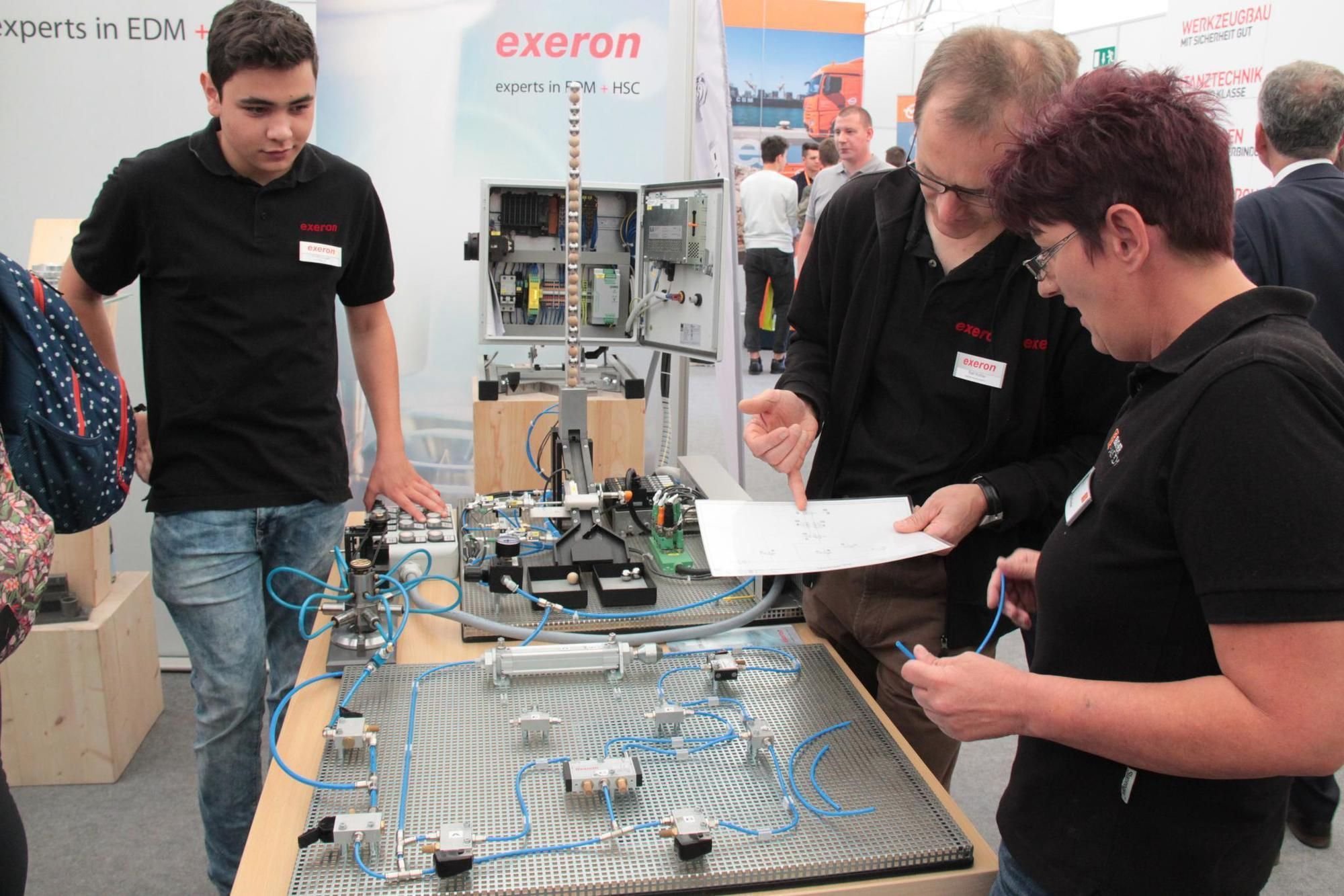 Junge Leute können sich informieren