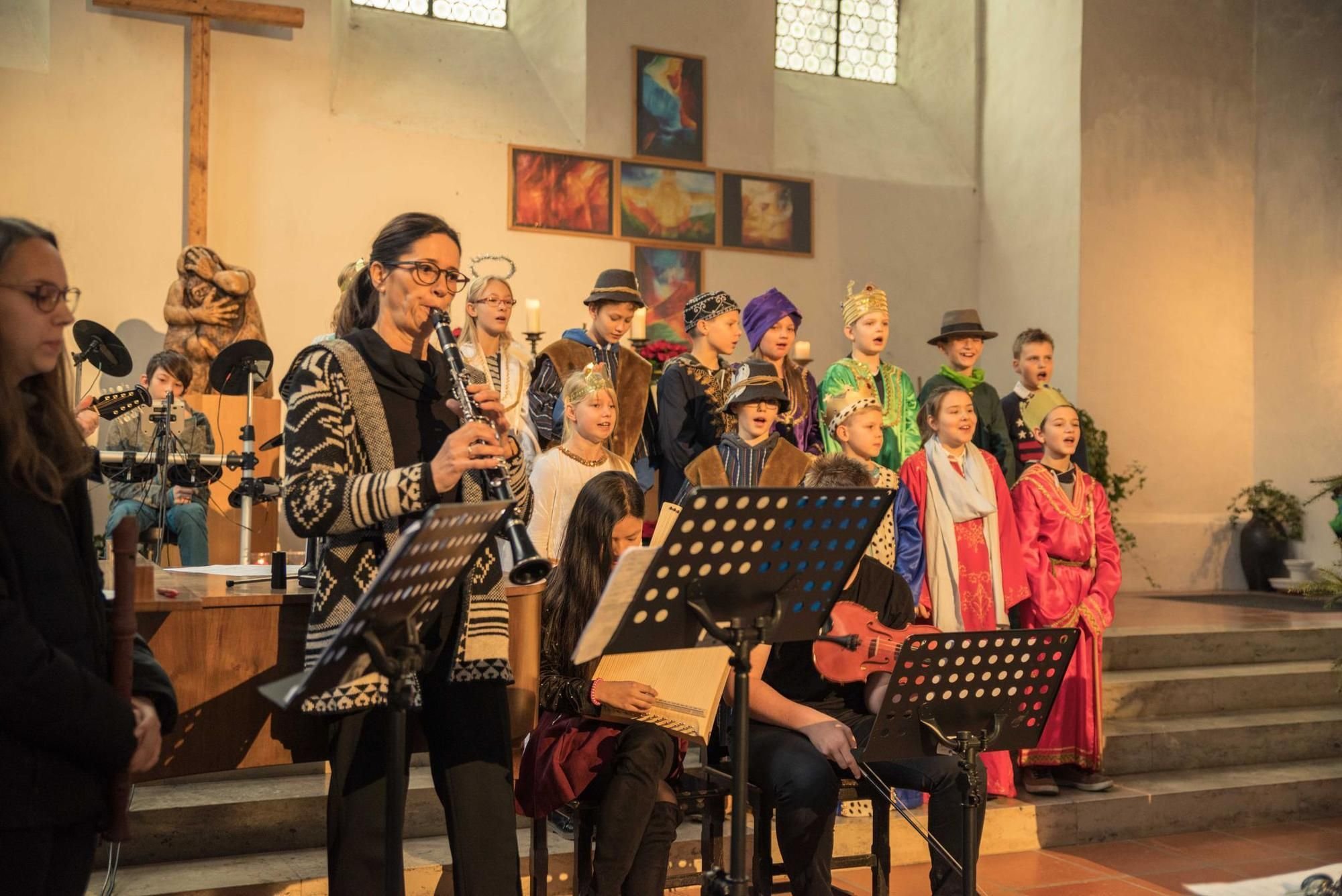 Schüler bringen „S’Weggetaler Kripple“ als Singspiel auf die Bühne