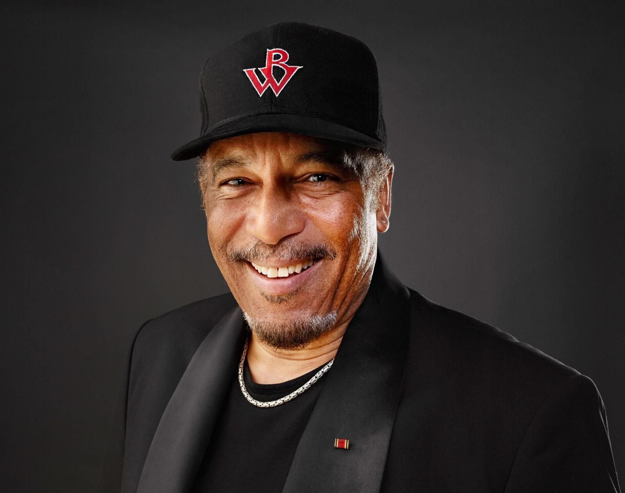 Mit Ron Williams startet Theatersaison