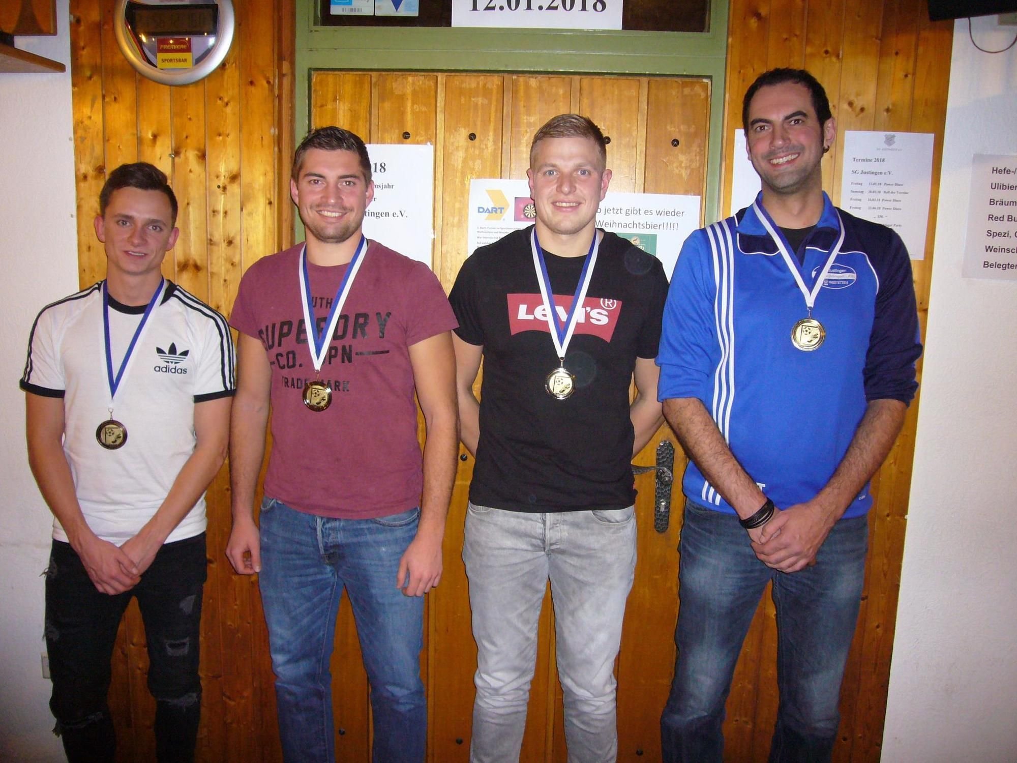 FC Schelklingen-Alb ehrt langjährige Spieler