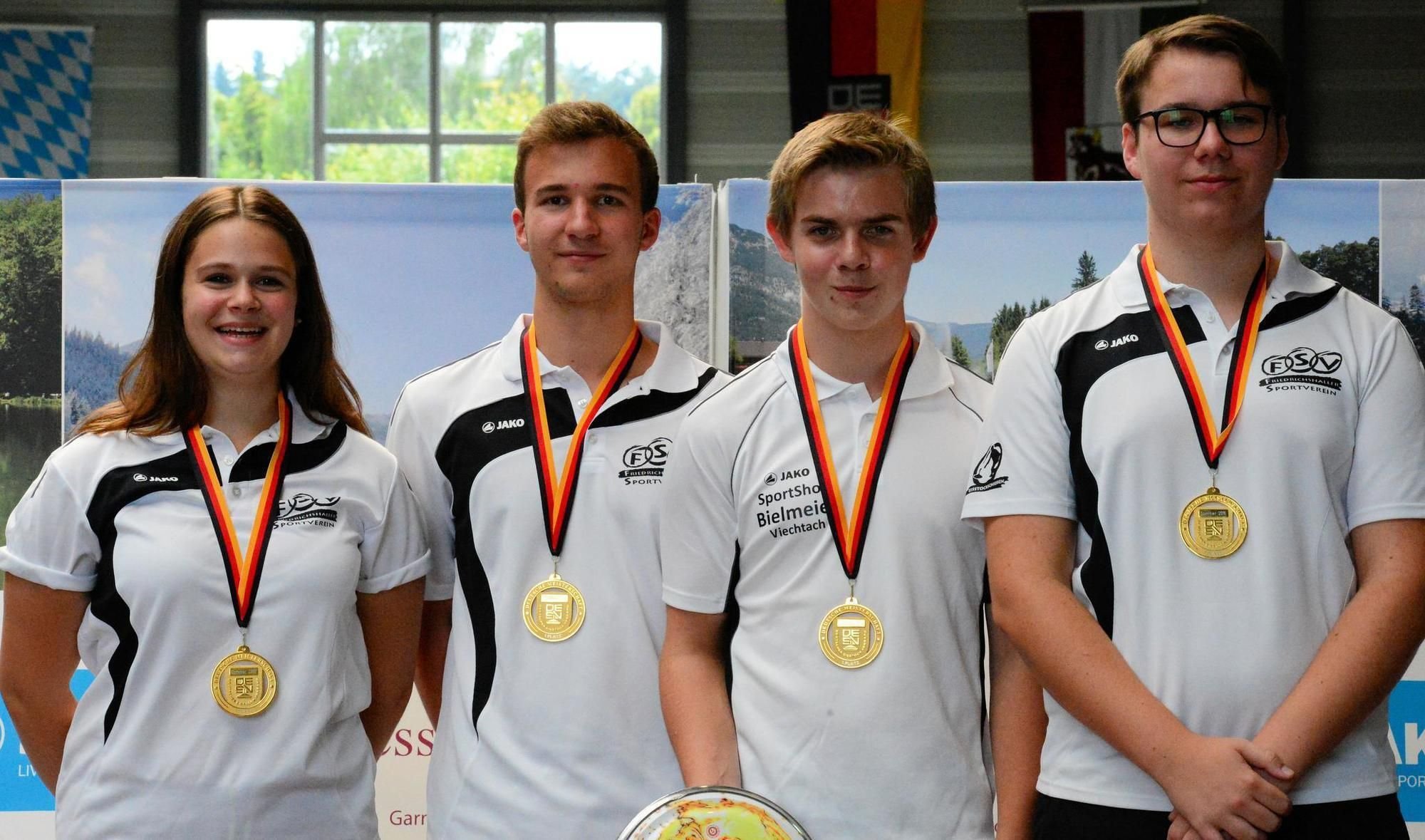 ESC-Jugend holt Gold- und Silbermedaillen