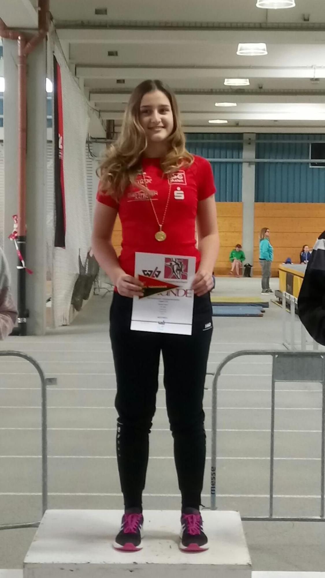 Michelle Fischer mit Goldsprung