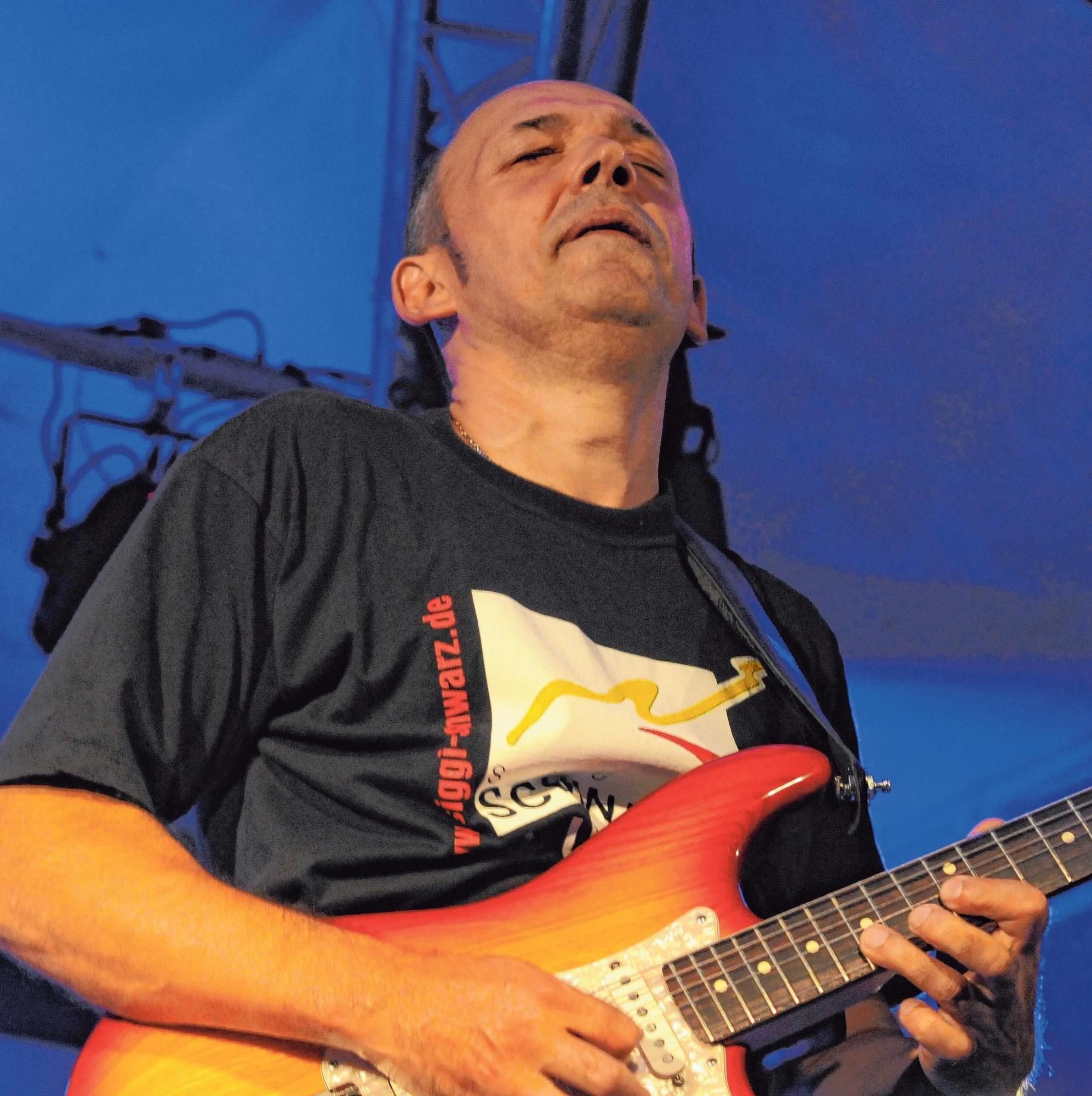 „The Gendrix“ spielt im Fallenbrunnen