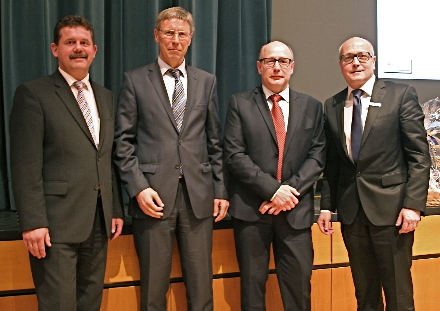 Vorstand Deyle dementiert Fusionsabsichten