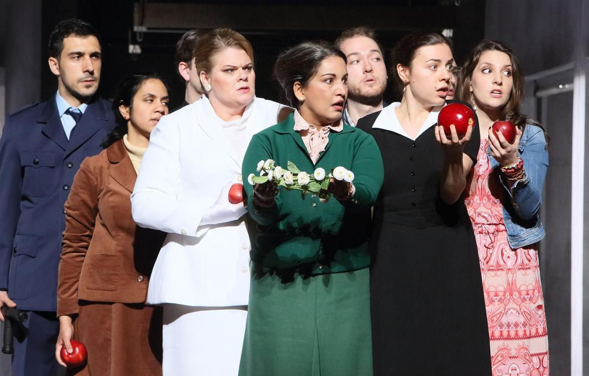 Komische Oper beginnt mit einem Drama