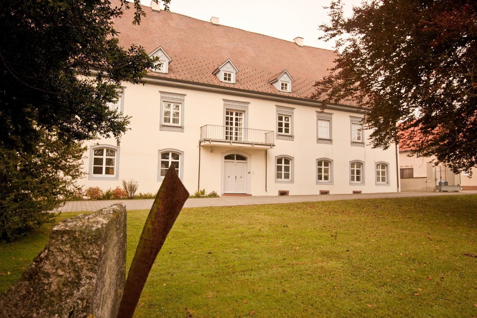 Jahrgänger besichtigen Balgheimer Schloss