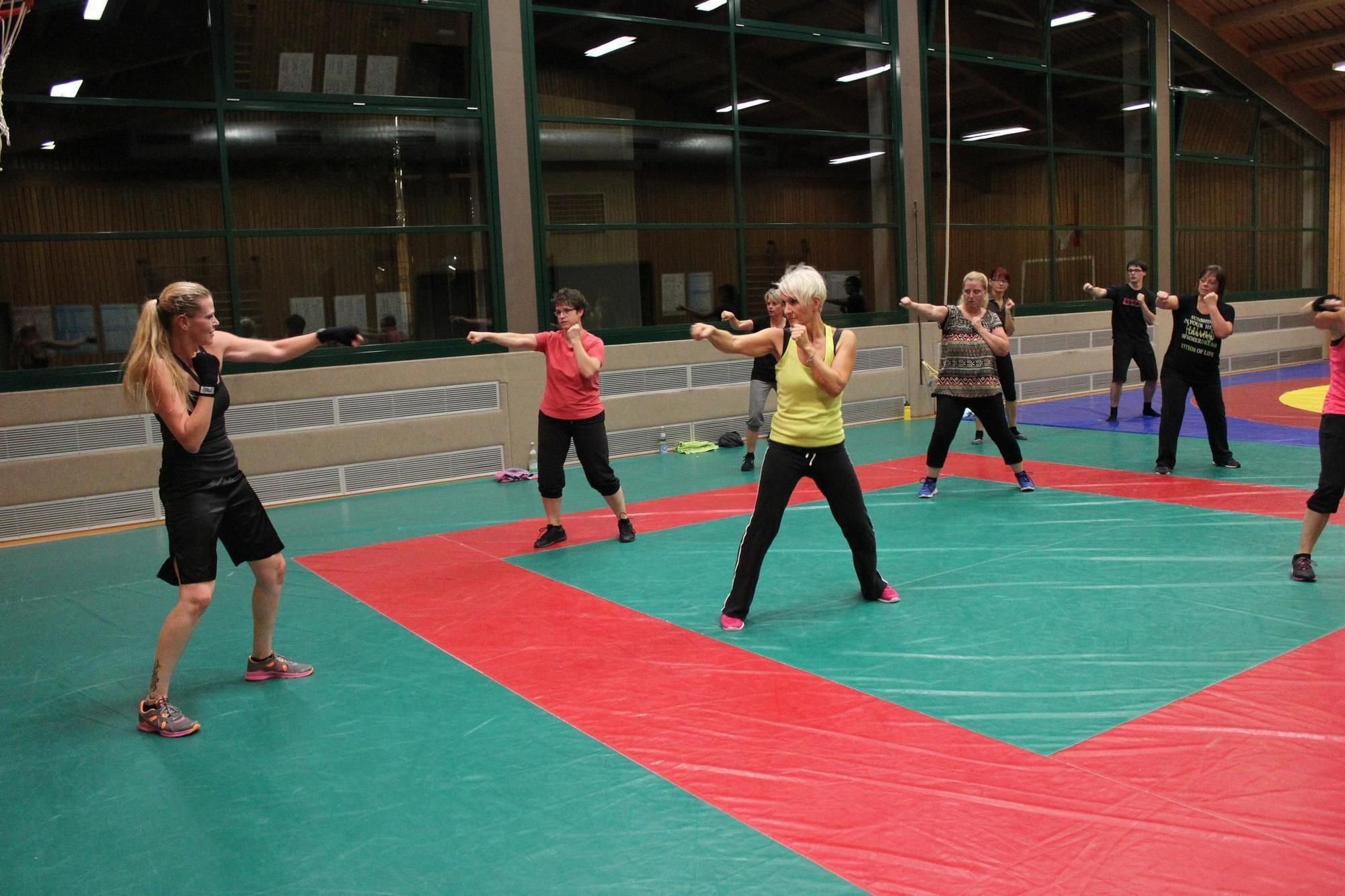 BodyCombat bringt Wurmlinger ins Schwitzen