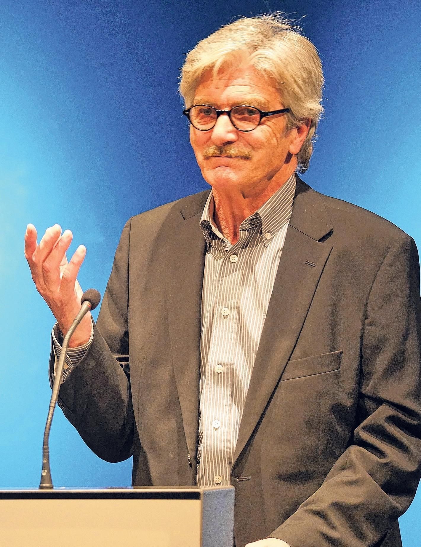 Schriftsteller Peter Renz stellt in Friedrichshafen Roman vor
