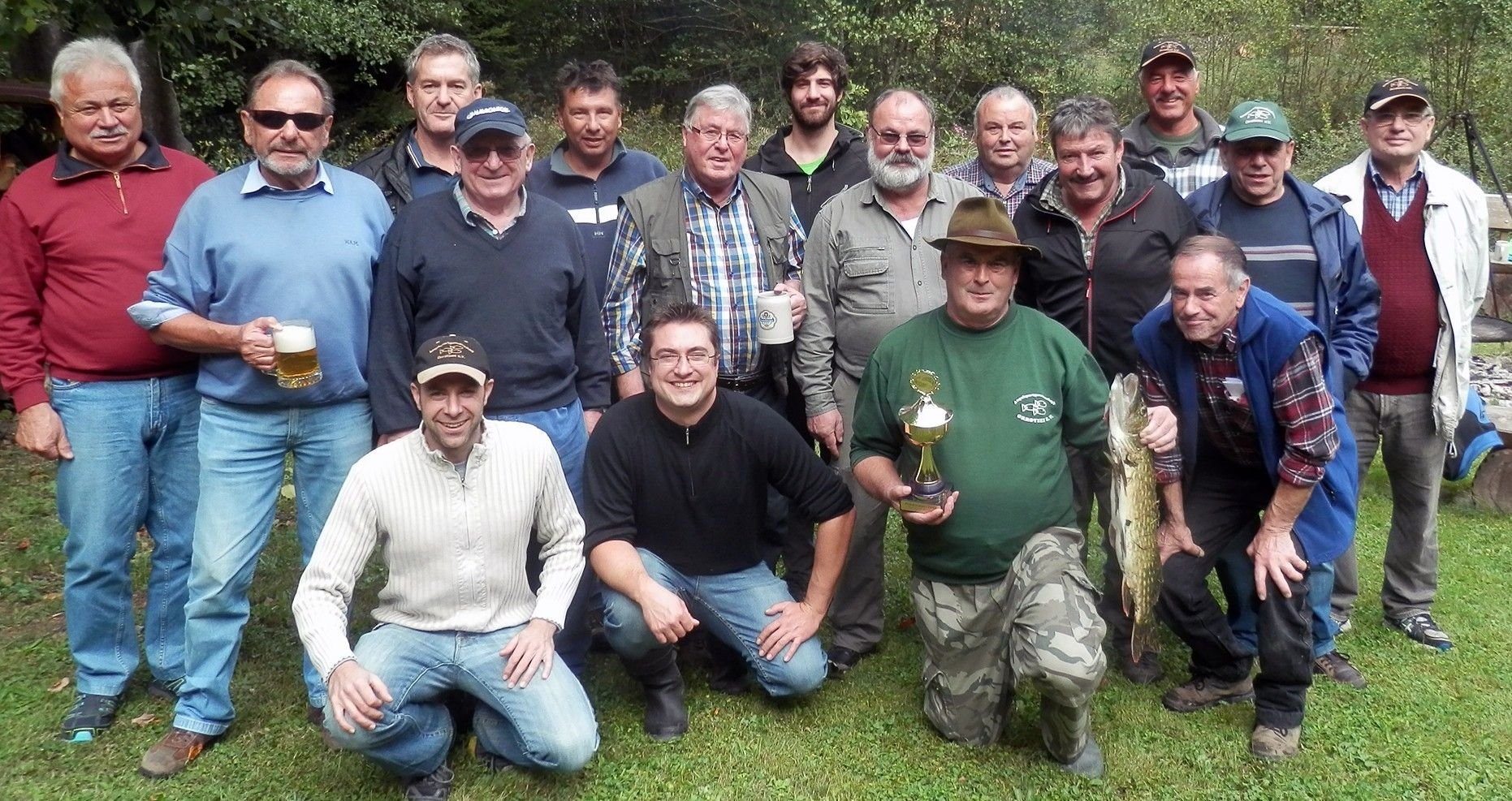 Erwin Utz hat den größten Fisch am Haken