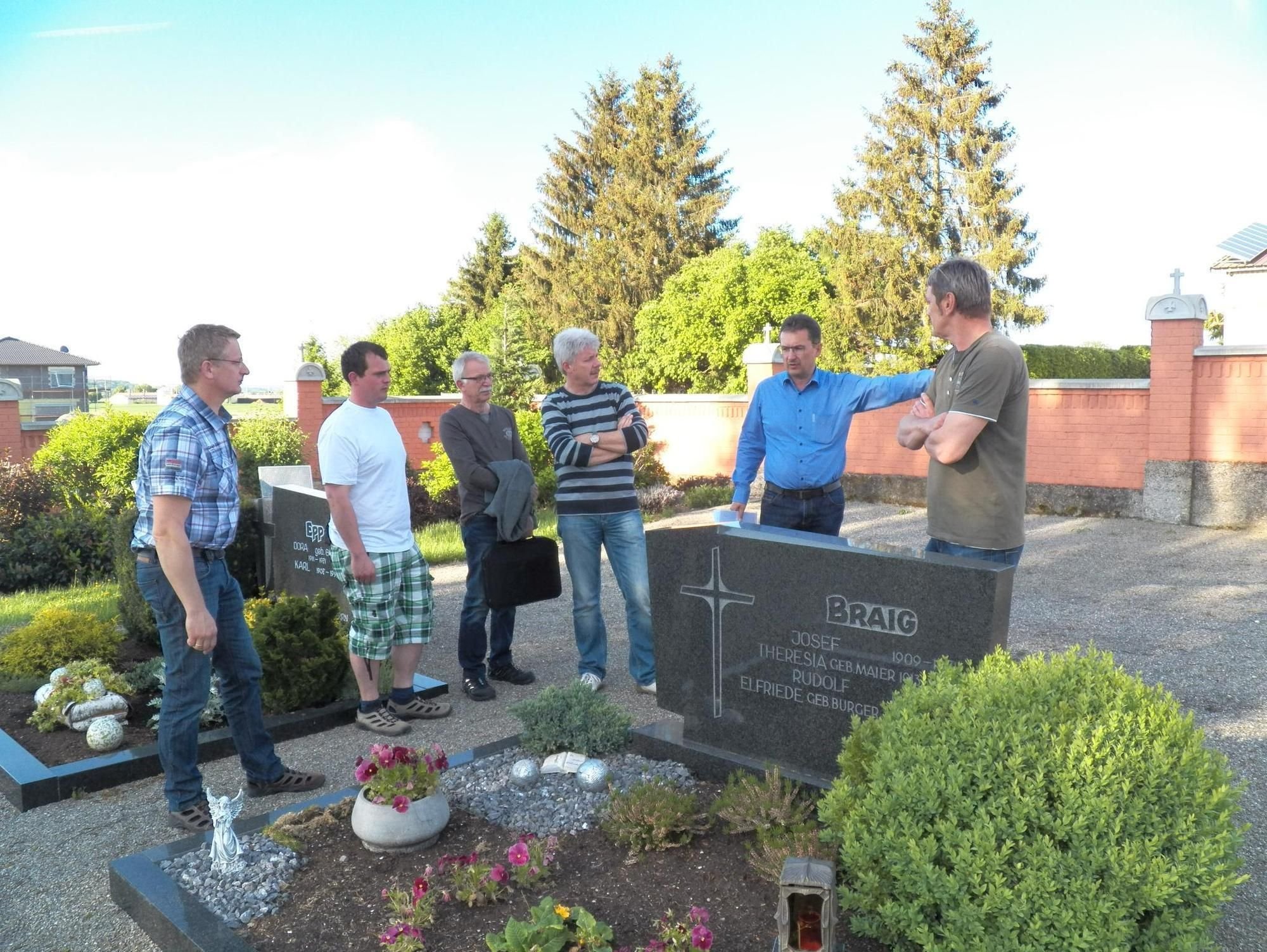 Friedhof bekommt ein neues Grabfeld