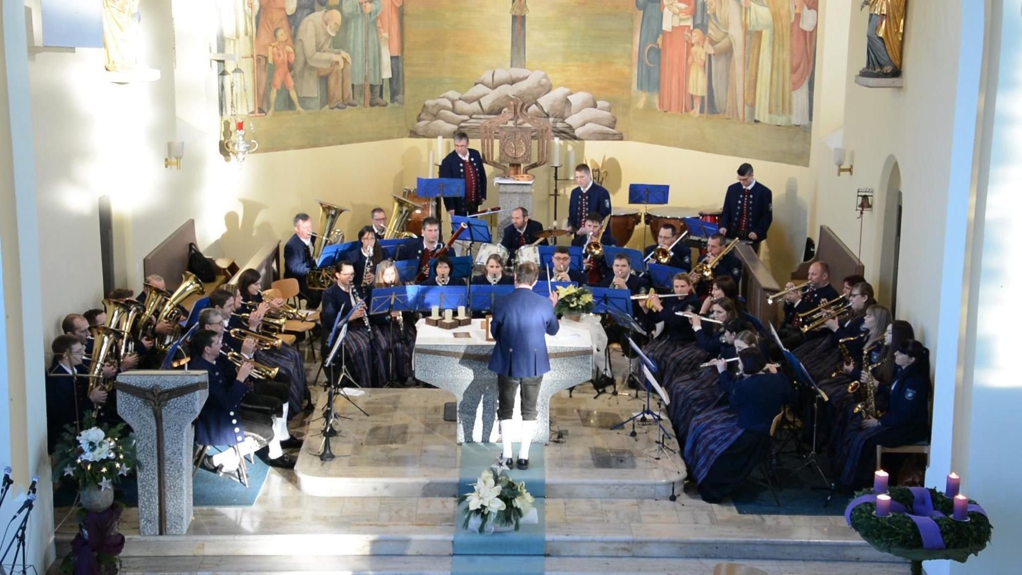 Musikverein Ellwangen spielt Weihnachtskonzert