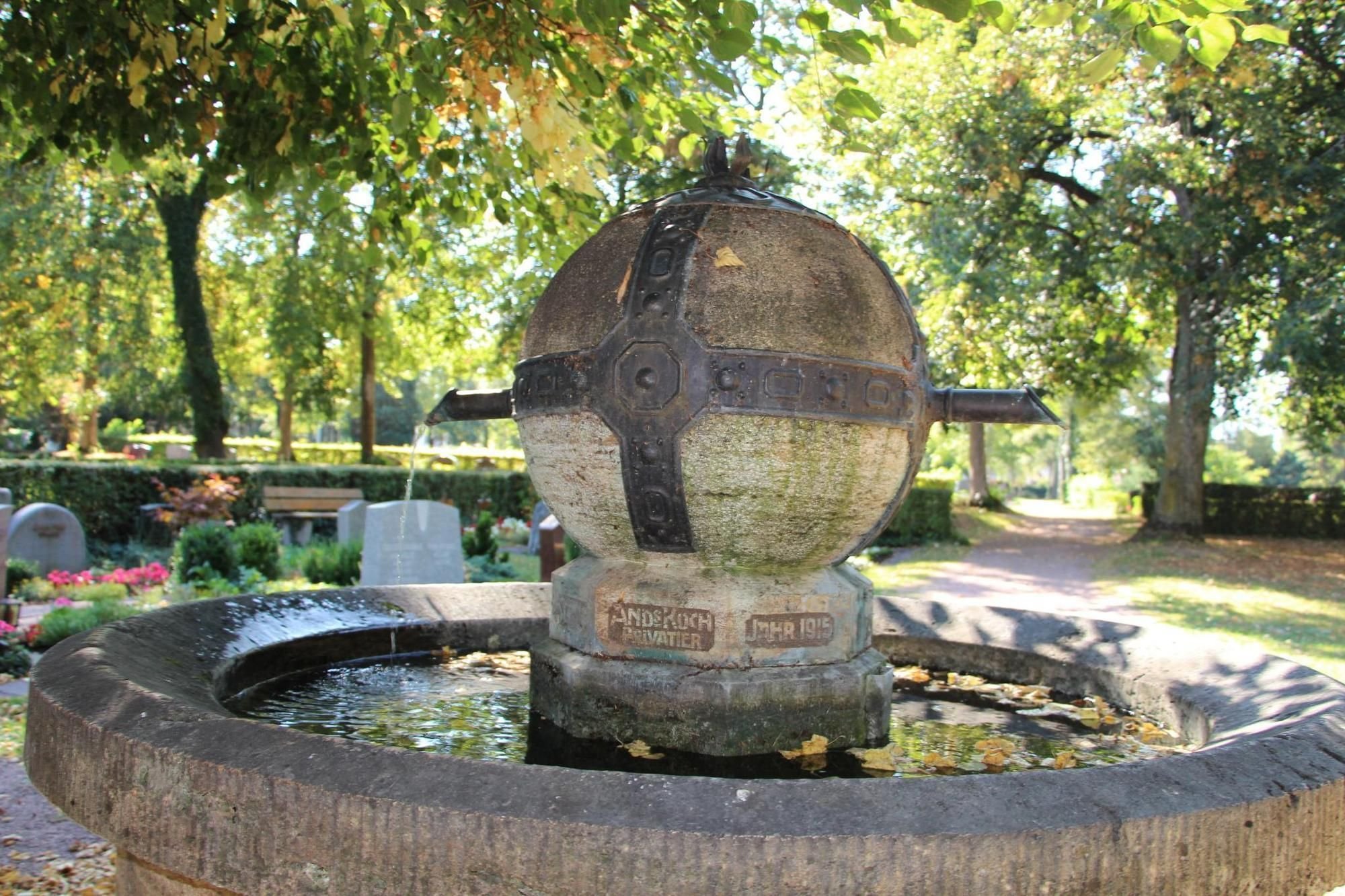 Seit 100 Jahren fließt der Brunnen