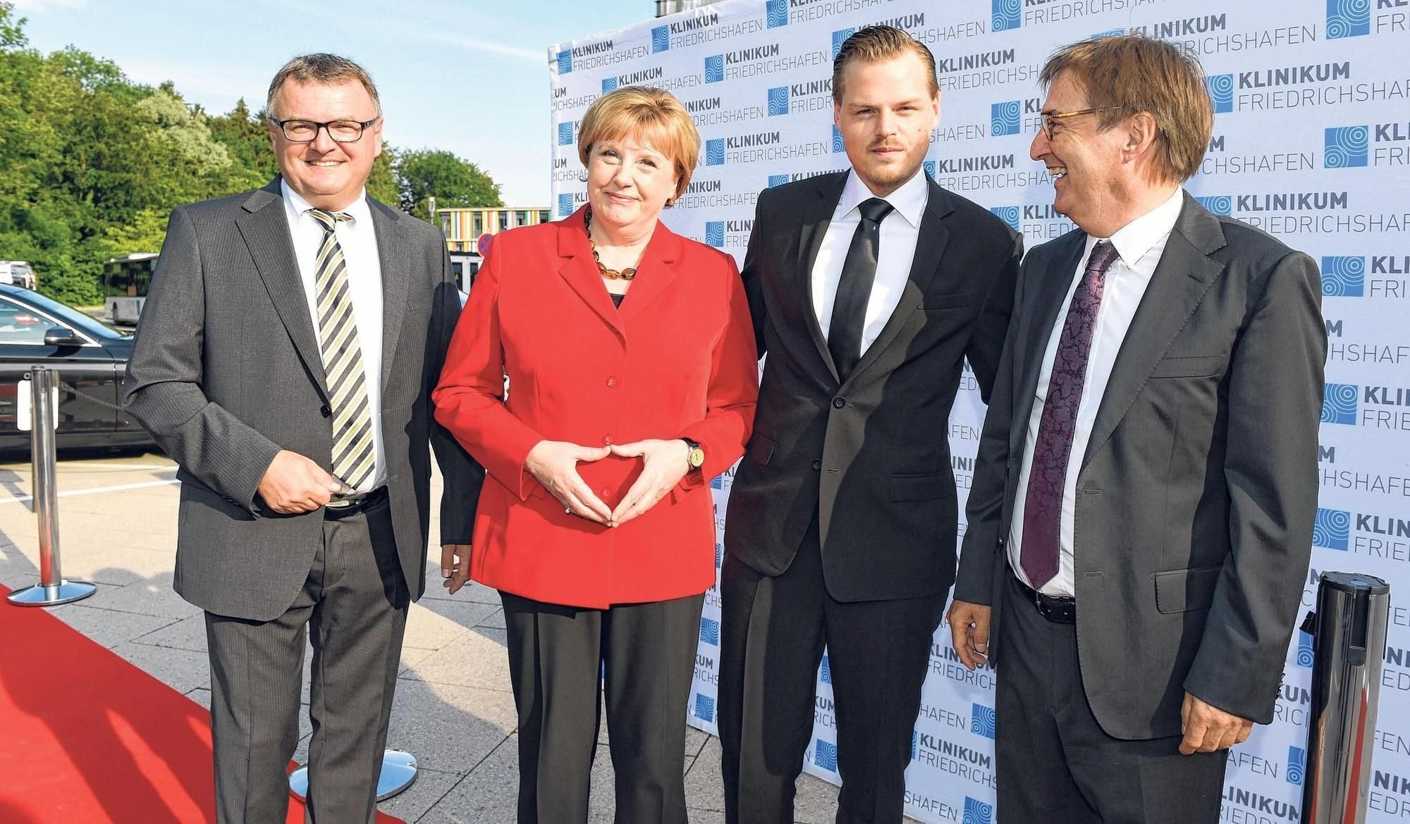Merkel und Leo beim Häfler Klinik-Geburtstag