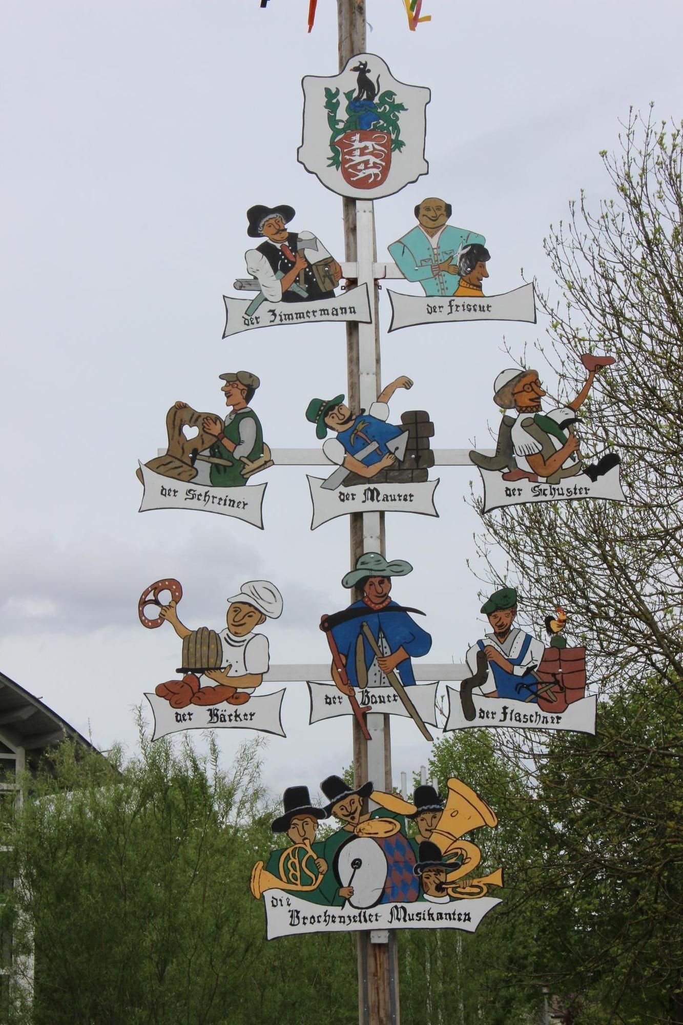 Ein Hoch auf „Mitch“ Masuchs Maibaumtafeln