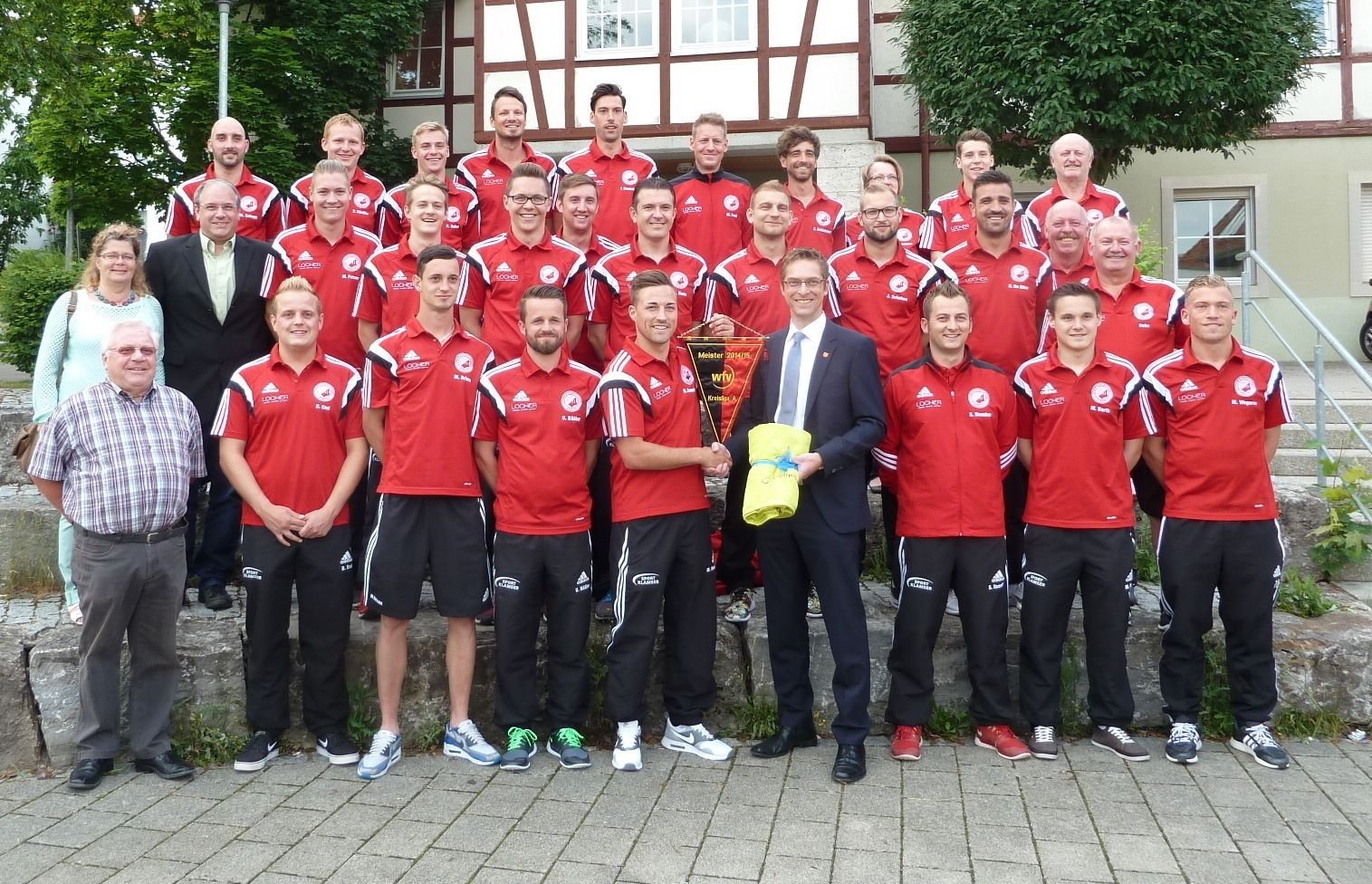 Erbach feiert seine Aufstiegshelden