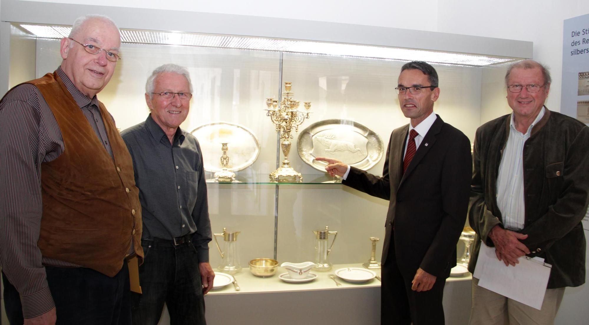 Das Olga-Silber funkelt jetzt im Schlossmuseum