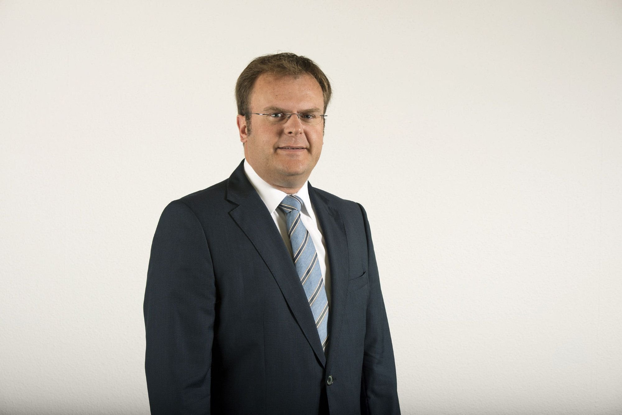 Professor Pfister bringt Ertaubte wieder zum Hören