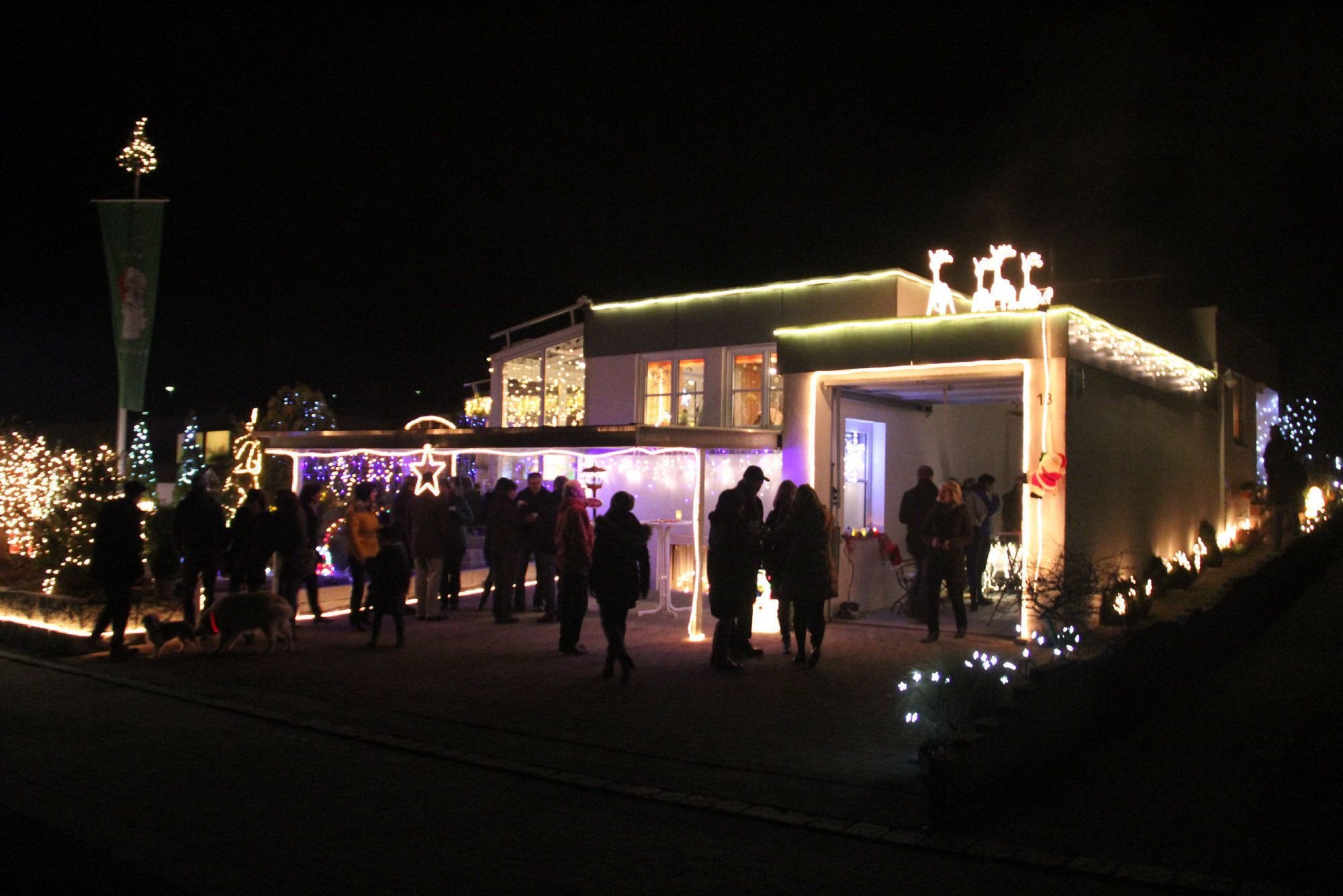 Familie Hofheinz öffnet ihr Weihnachtsparadies für einen guten Zweck