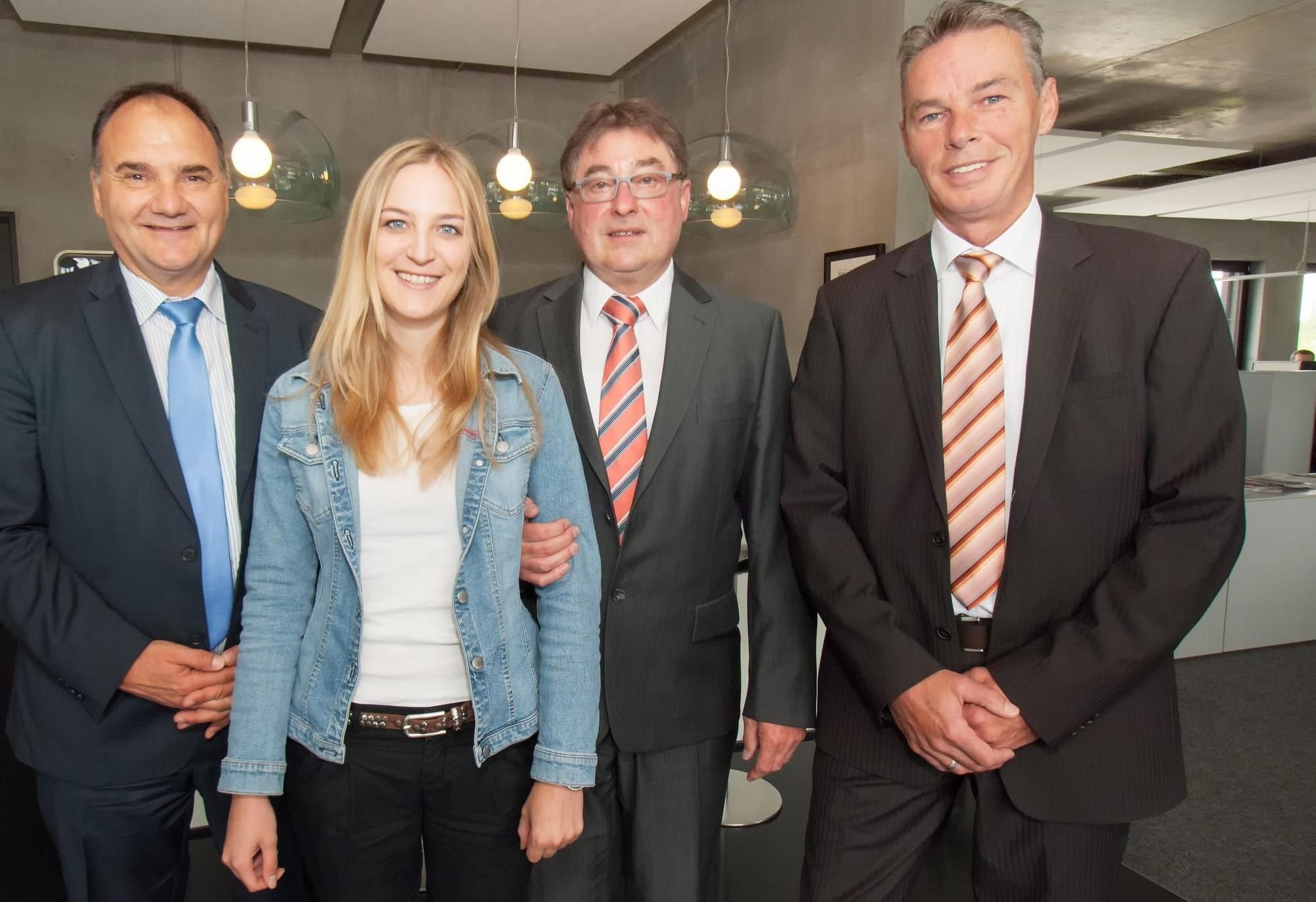 FKV Neu-Ulm spielt Fußball und will gleichzeitig für Bedürftige spenden FKV Neu-Ulm spielt Fußball und will gleichzeitig für Bedürftige spenden