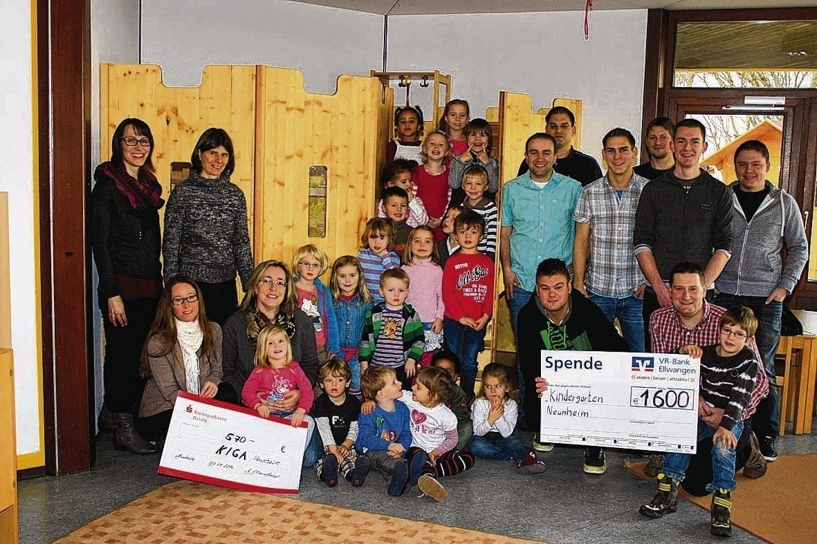 Neunheimer Clique spendet 1600 Euro für den Kindergarten Neunheim