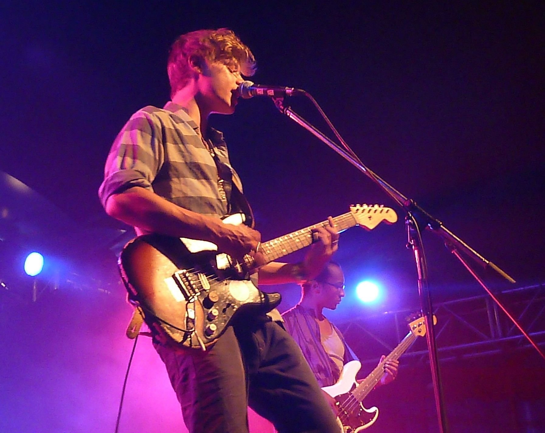 Jesper Munk singt den Blues im Ulmer Zelt
