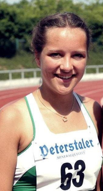 Anna Schmidt hält vorne mit