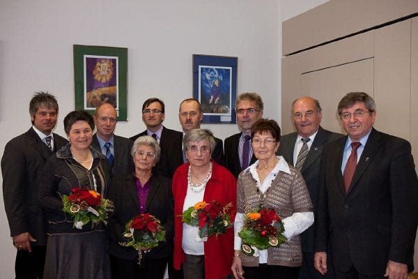 Kirchenchor Hüttlingen ehrt verdiente Sänger